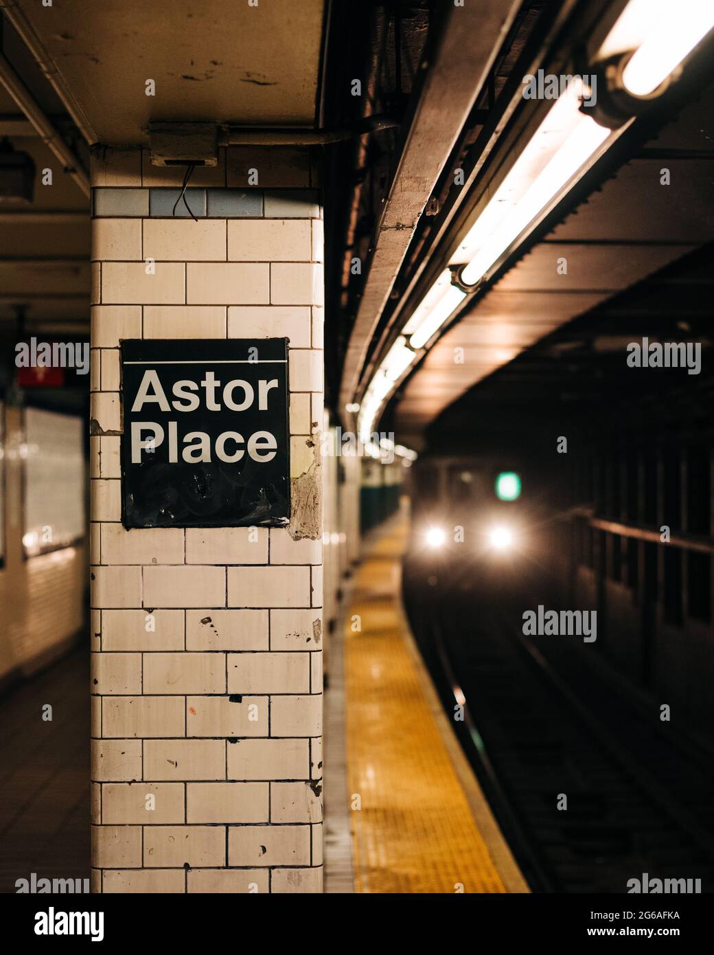 A train pulling into Astor Place Subway Station, East Village, New York ...