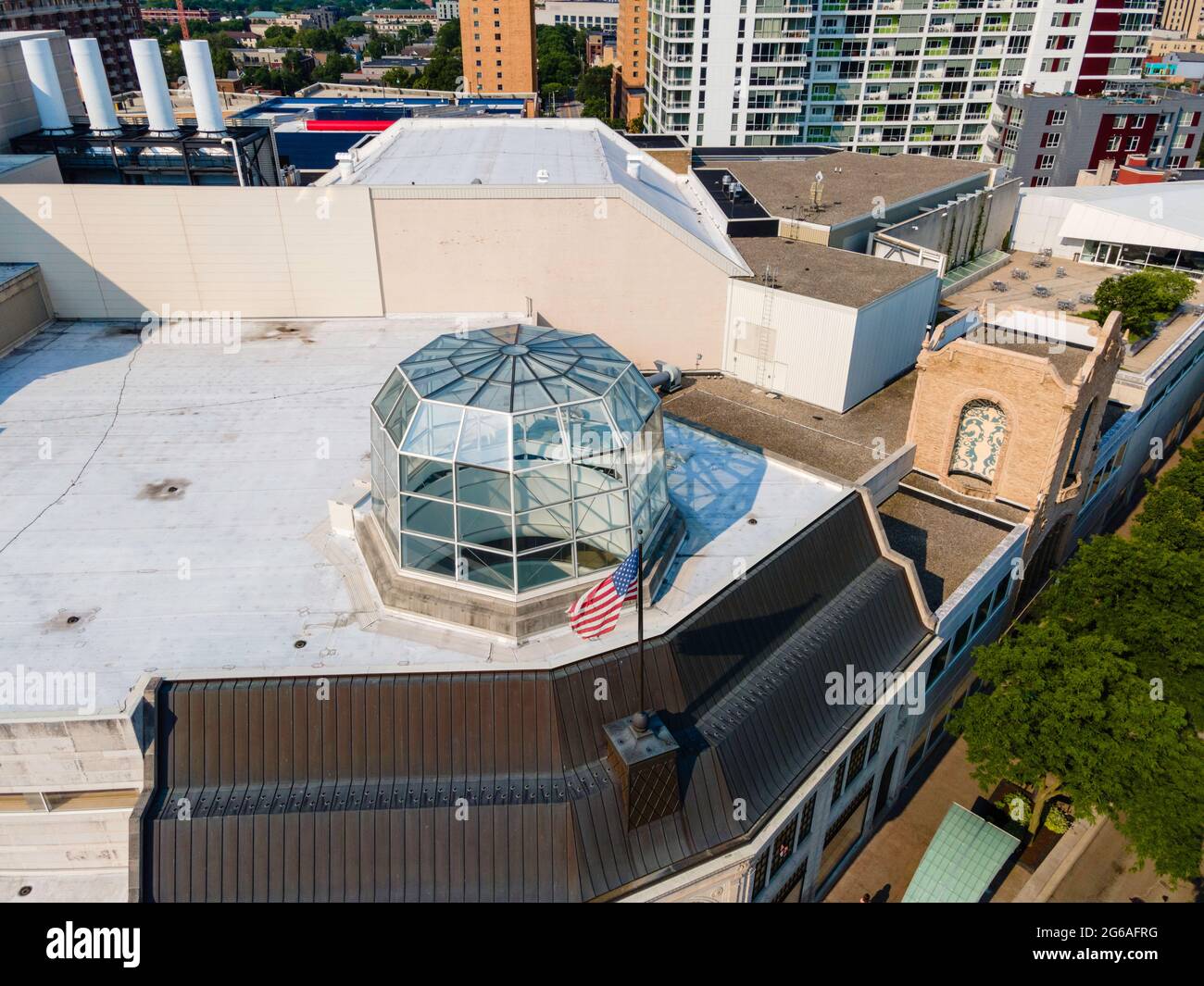 Overture center hi-res stock photography and images - Alamy