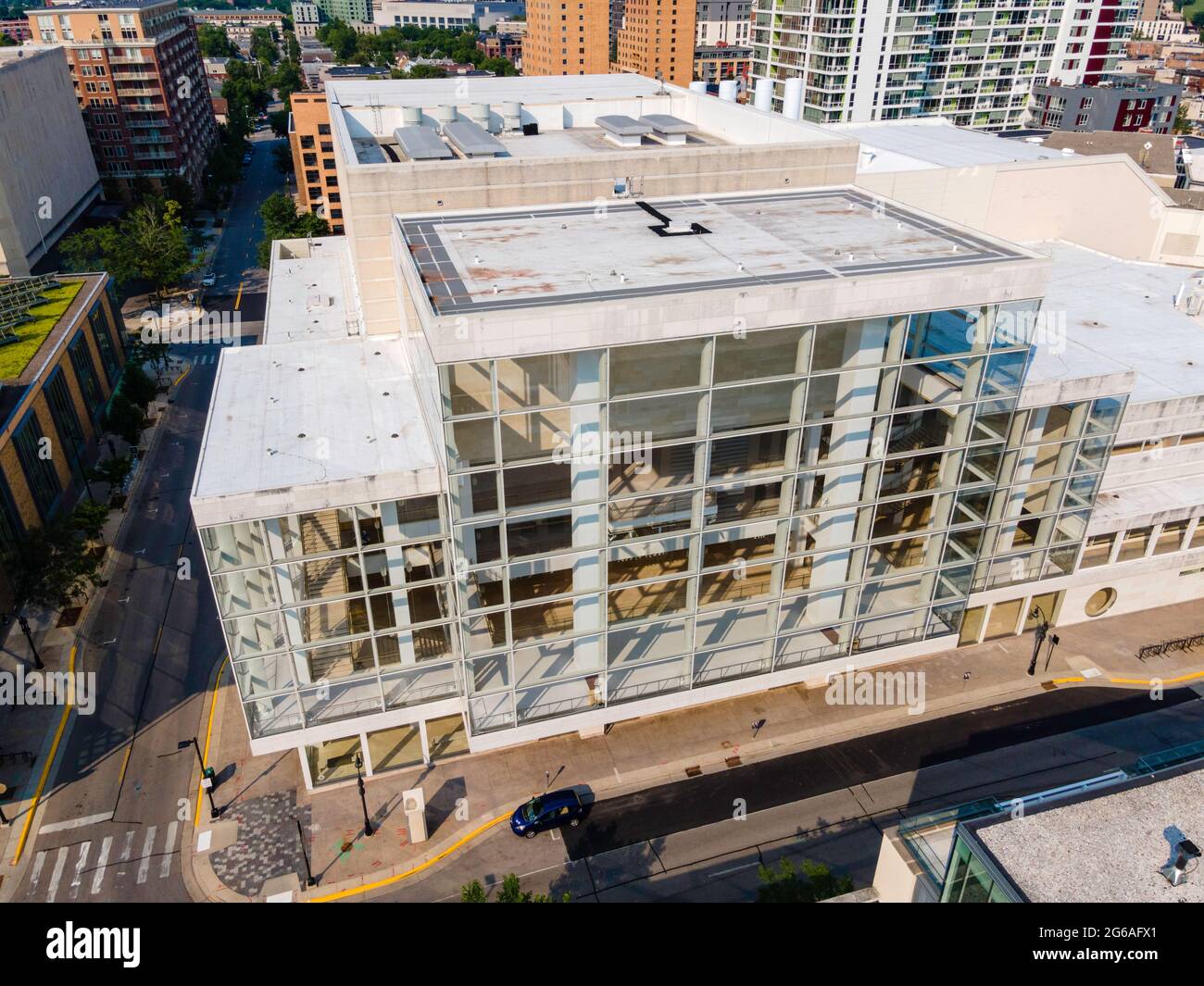 Overture center hi-res stock photography and images - Alamy