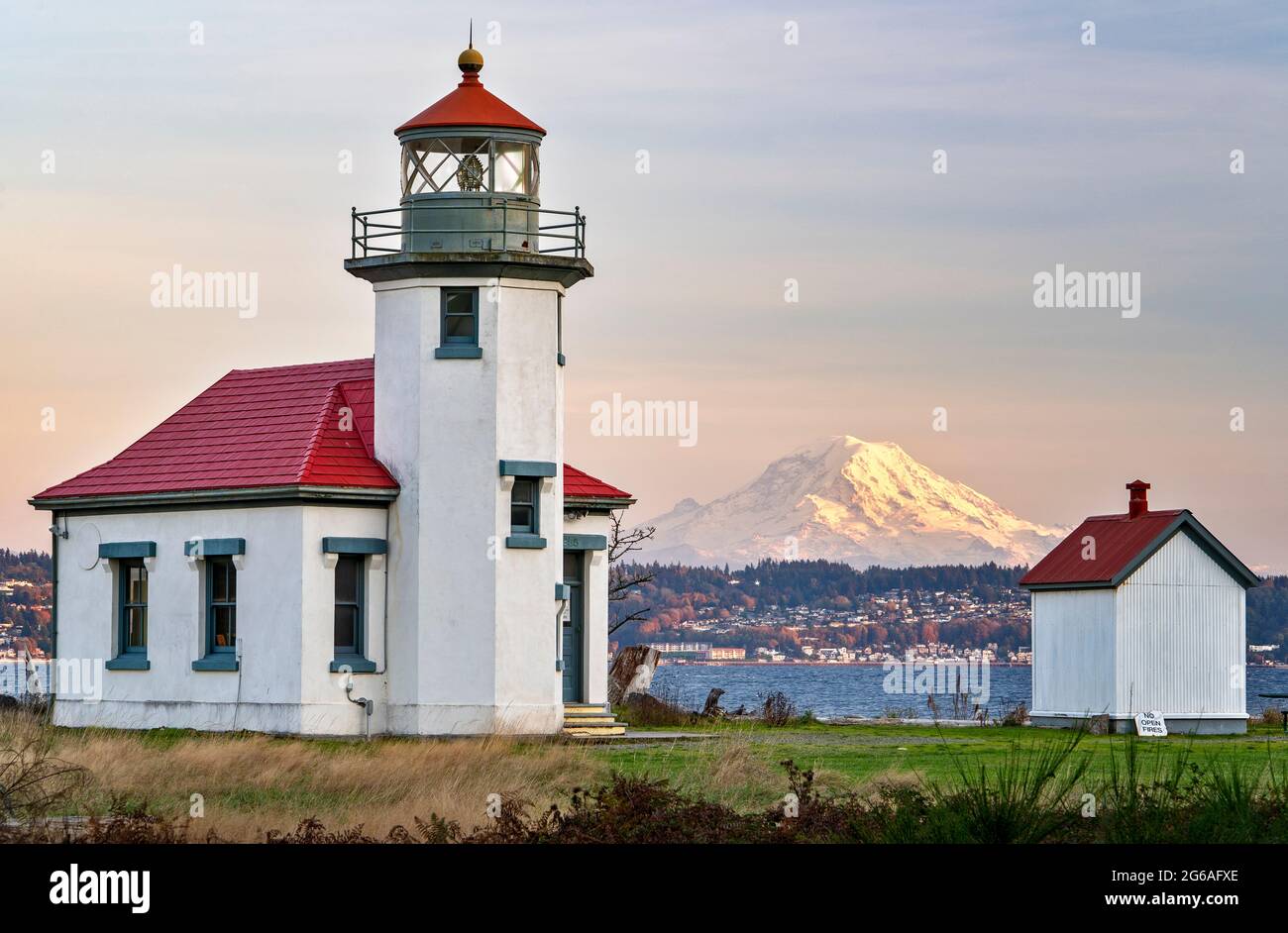 Sunrise point, mount rainier hi-res stock photography and images - Alamy