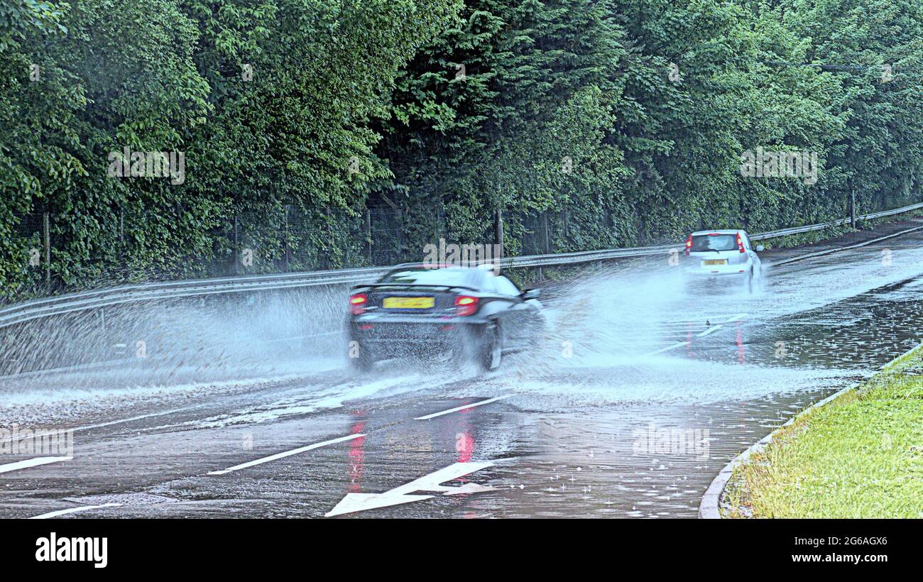 Glasgow, Scotland, UK, 4th July, 2021. UK Weather: Dramatic torrential ...