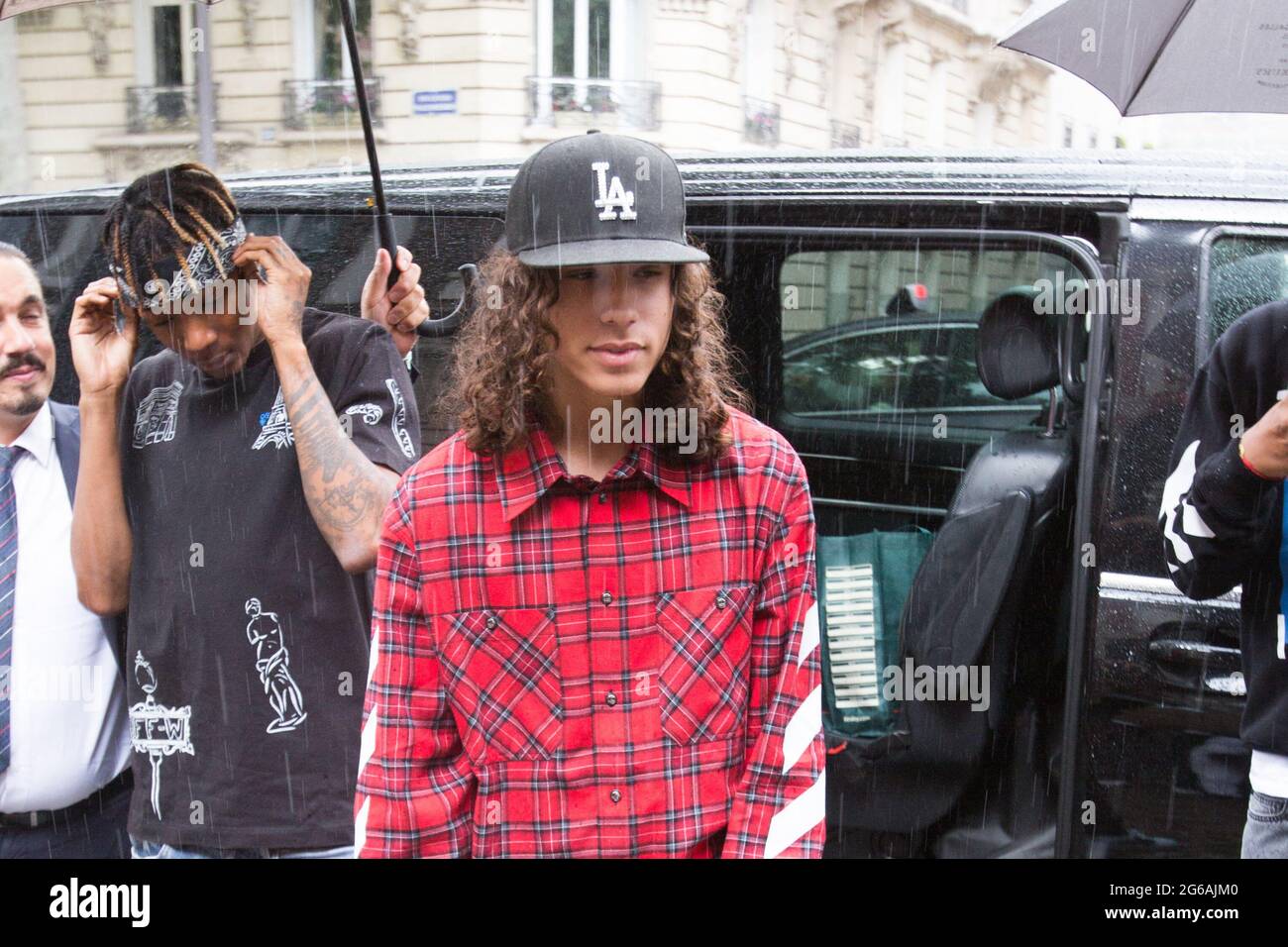 Jackson Myles arrived at Off White Fall-Winter 2021/2022 haute couture ...