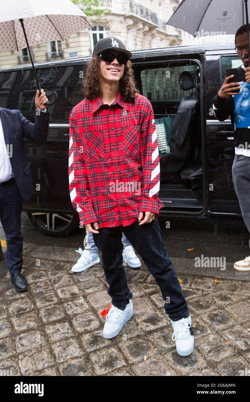 Jackson Myles arrived at Off White Fall-Winter 2021/2022 haute couture ...