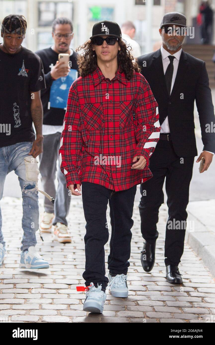 Jackson Myles arrived at Off White Fall-Winter 2021/2022 haute couture ...