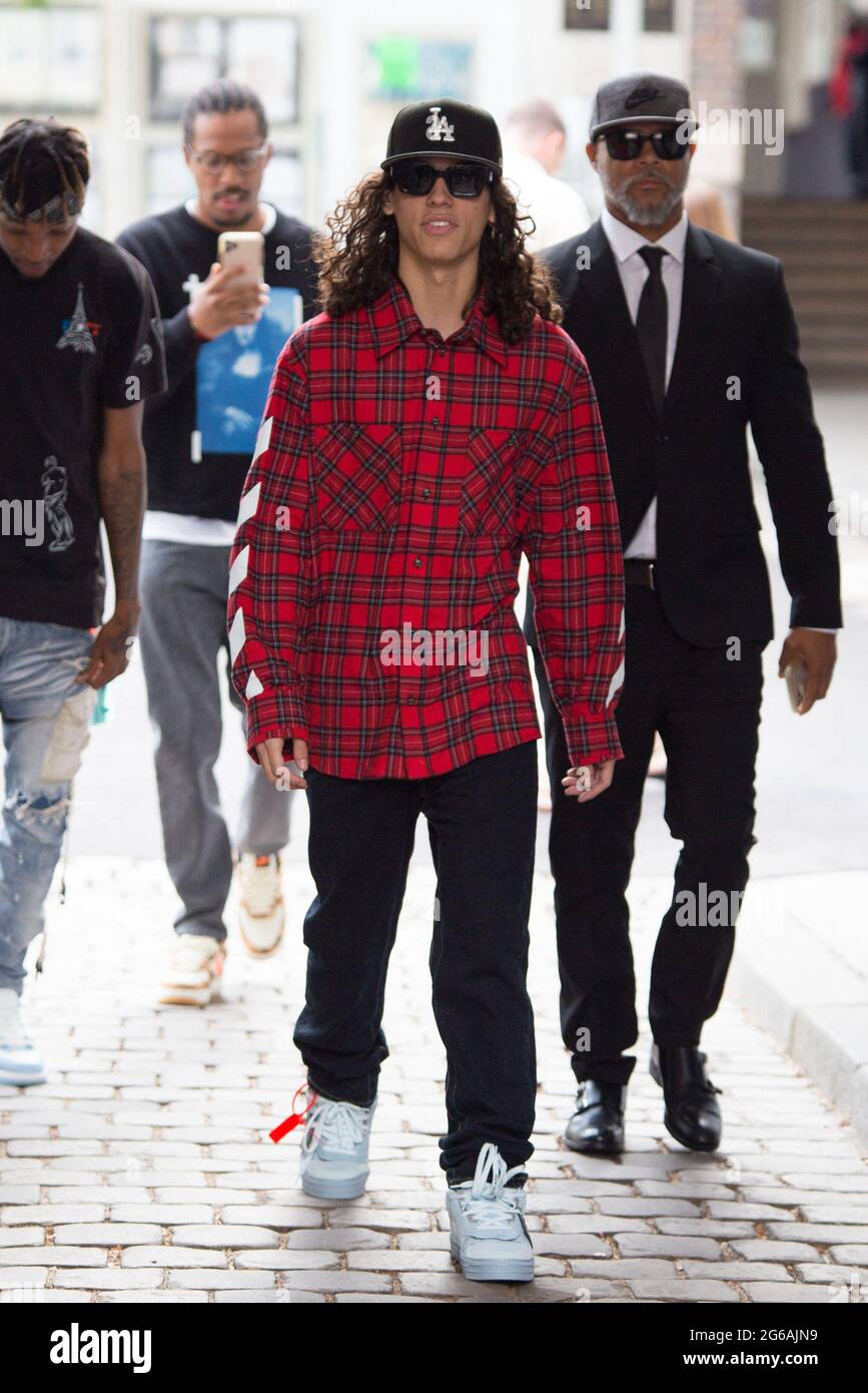 Jackson Myles arrived at Off White Fall-Winter 2021/2022 haute couture ...