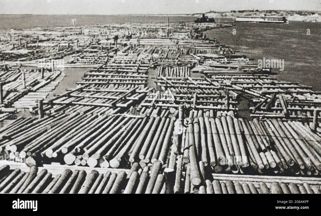 Historical photo raft hi-res stock photography and images - Alamy