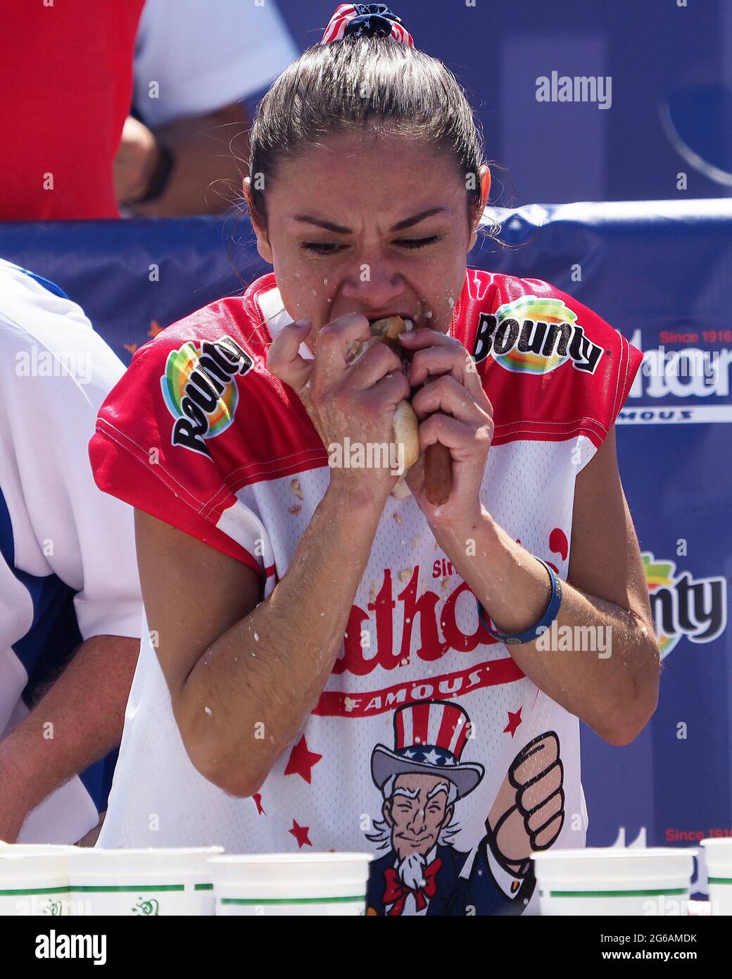 Coney Island, New York, USA. 4th July, 2021. Woman's hot dog eating ...