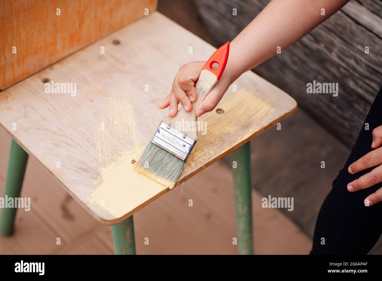Child hold painting hi-res stock photography and images - Alamy