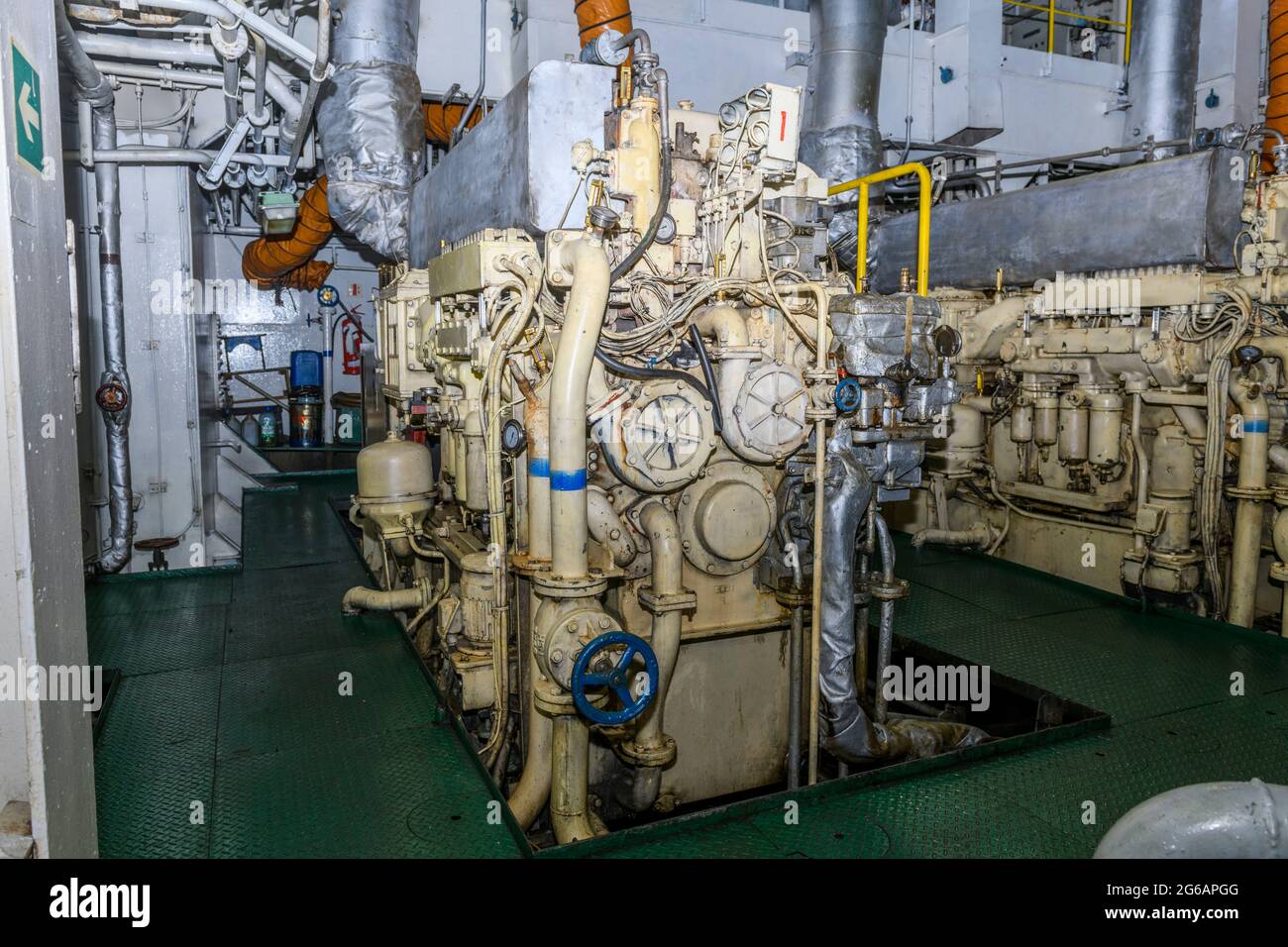 Marine engine. Diesel generator. Engine room interior Stock Photo - Alamy