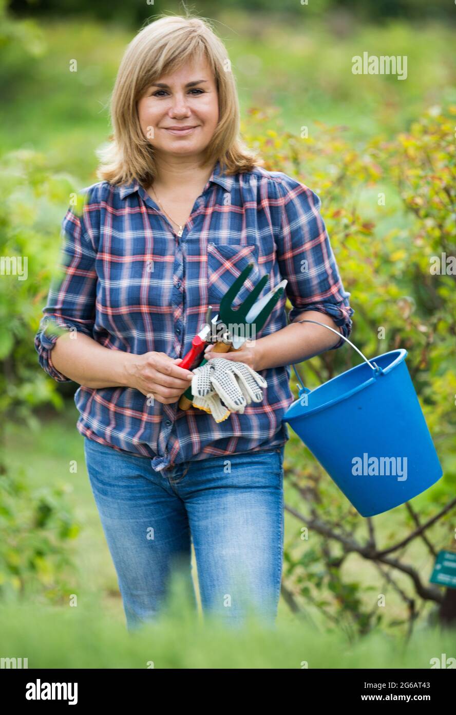 mature woman tools Stock Photo - Alamy