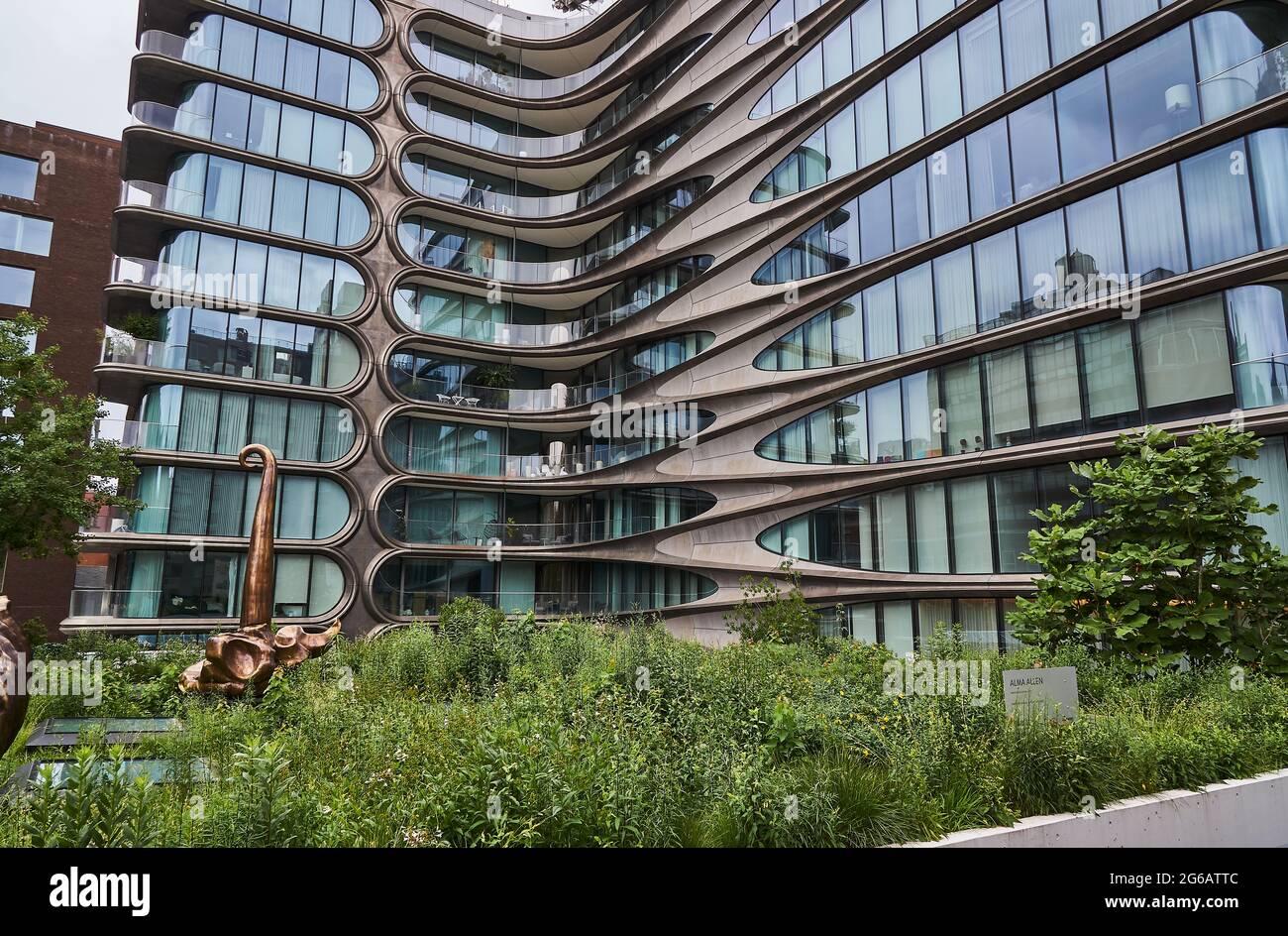 520 West 28th Street, a luxury apartment building designed by Zaha ...