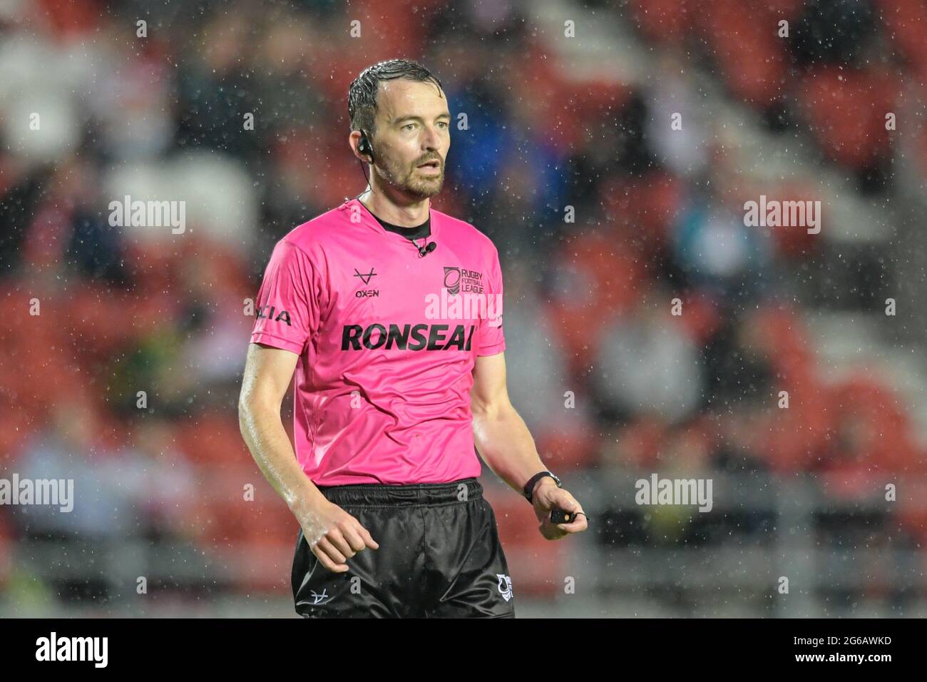 Referee James Child in action during the game Stock Photo - Alamy