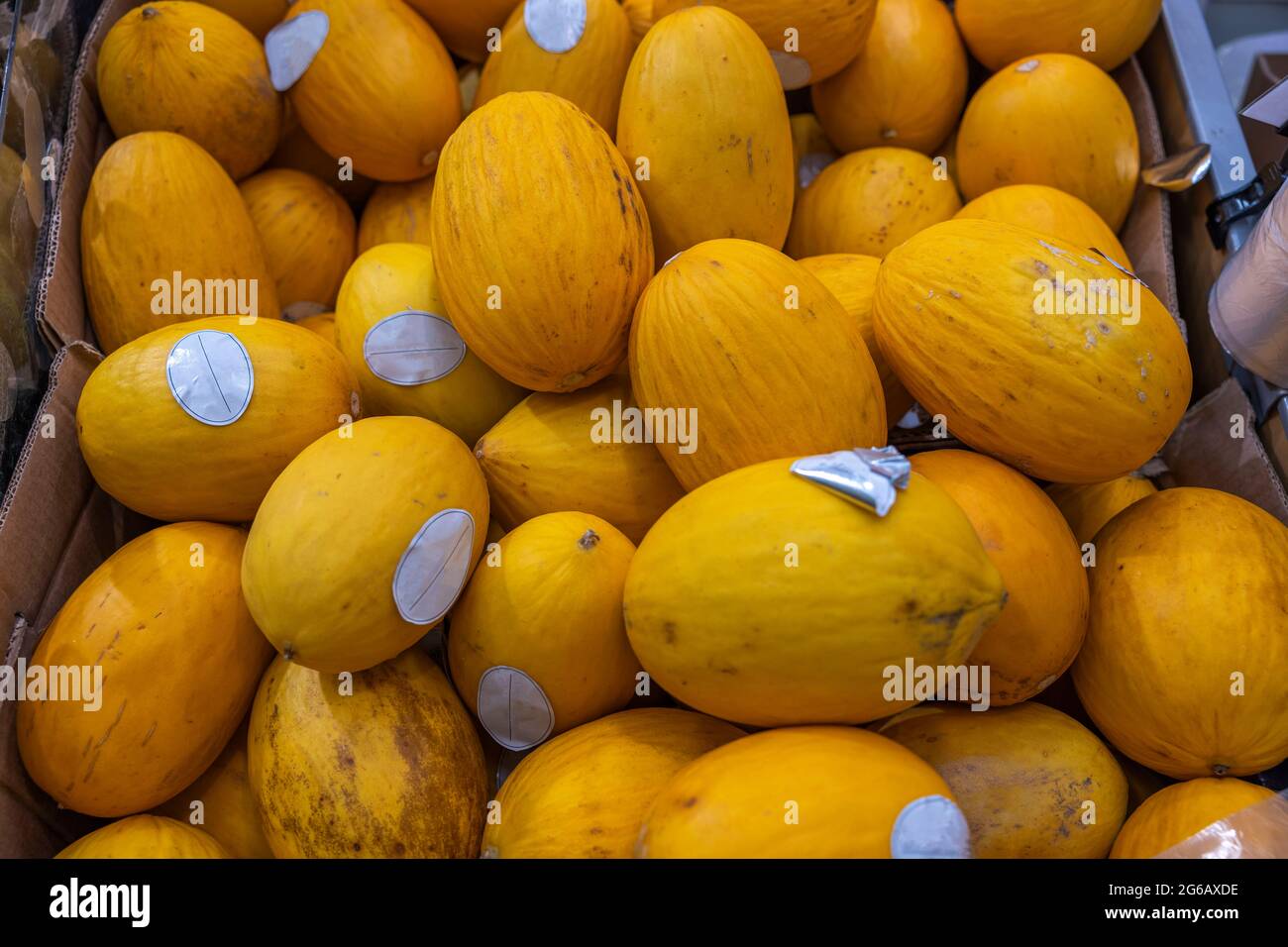 Supermarket melons hi-res stock photography and images - Alamy