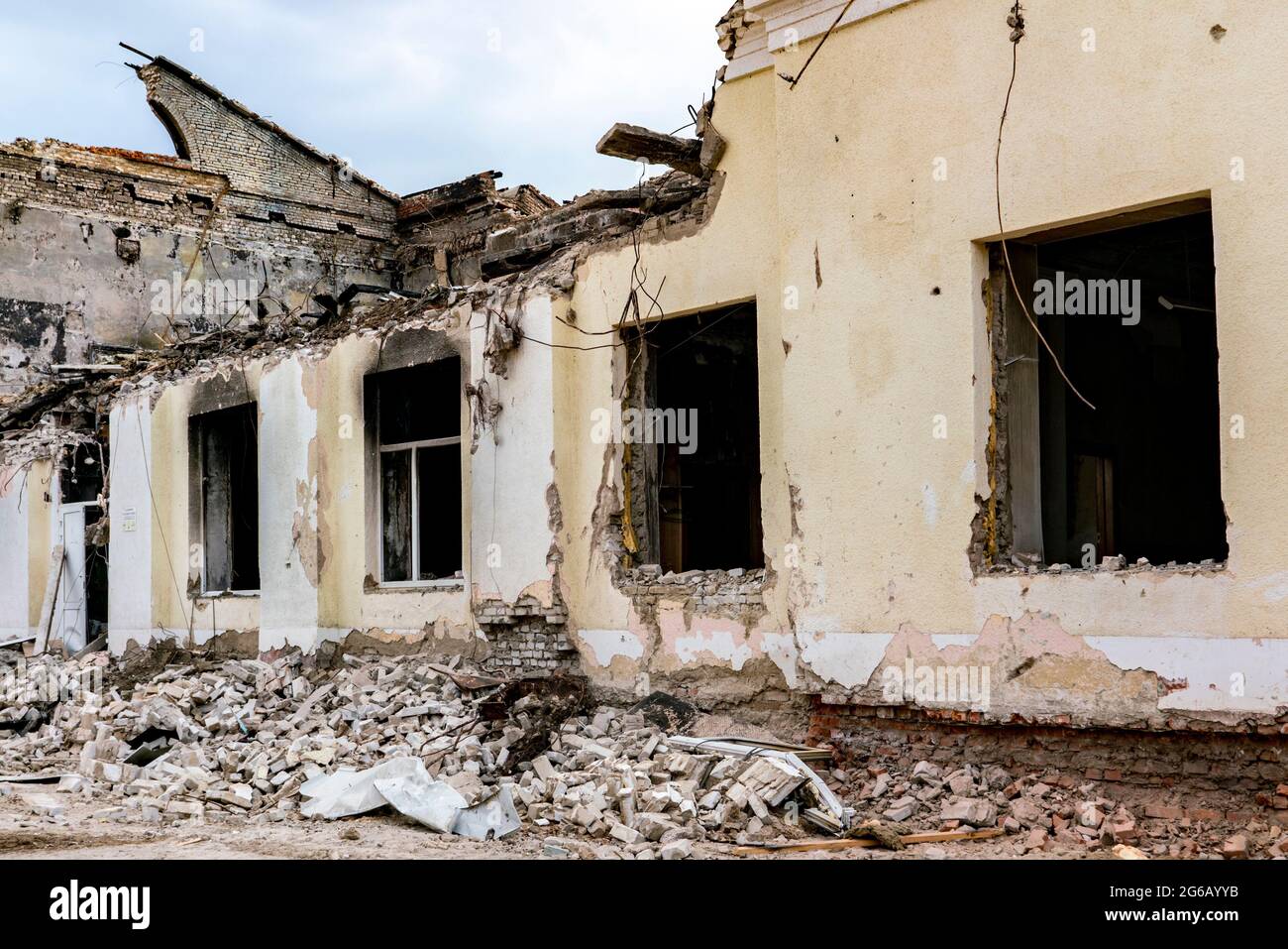 Bombed building syria hi-res stock photography and images - Alamy