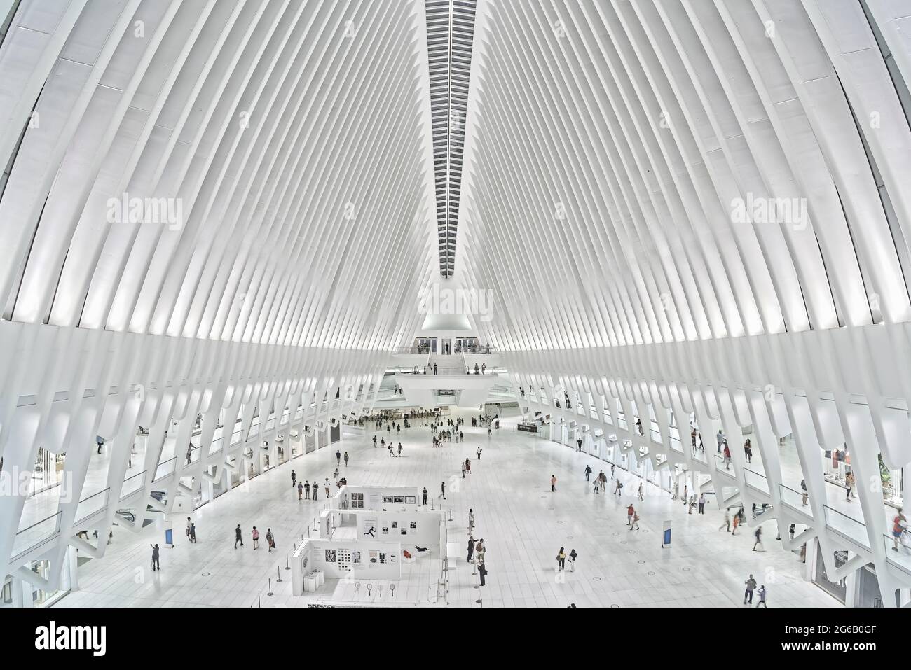 Oculus World Trade Center Train Station Stock Photo - Alamy