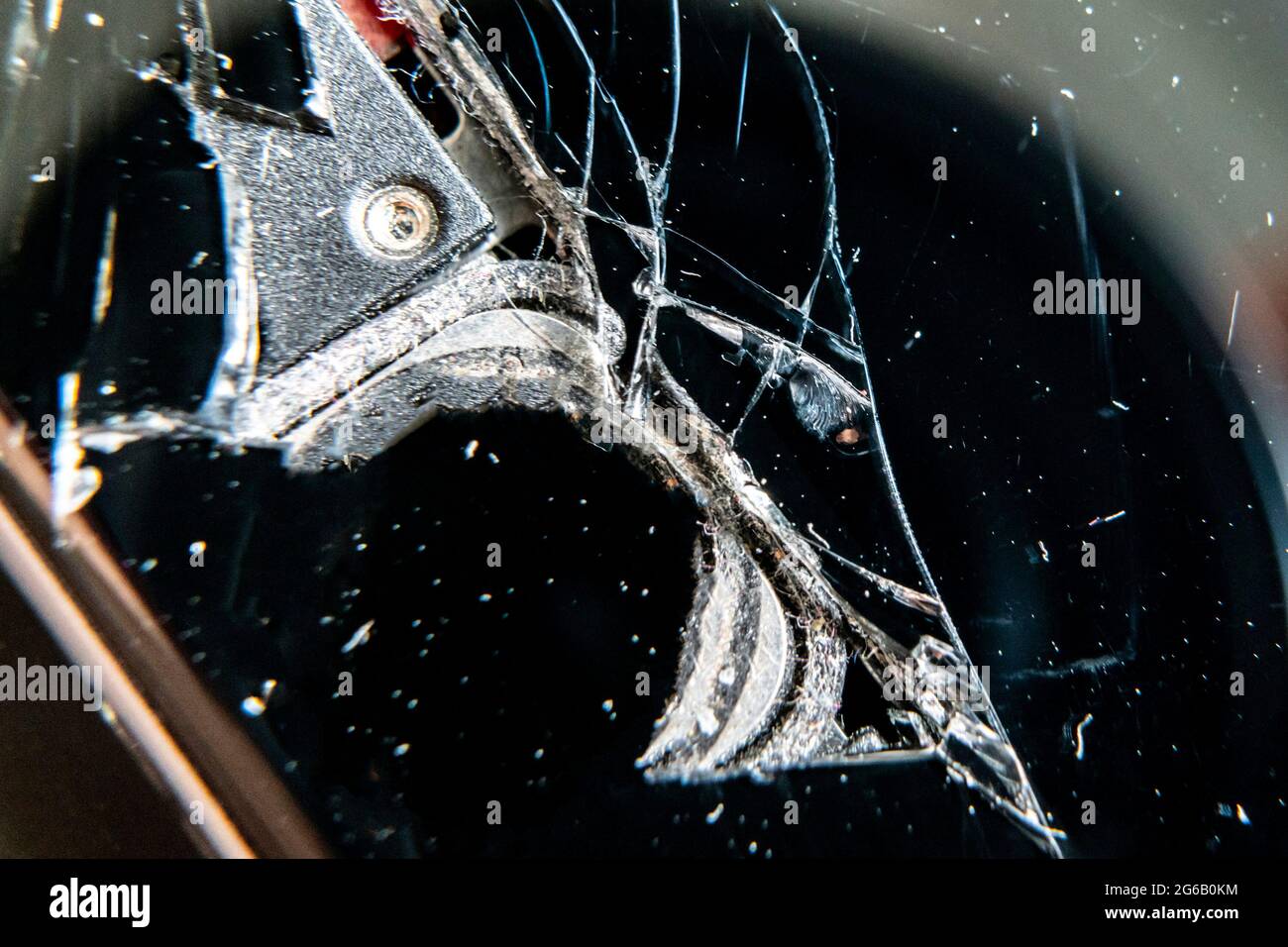 close up broken touch screen of a smartphone Stock Photo - Alamy