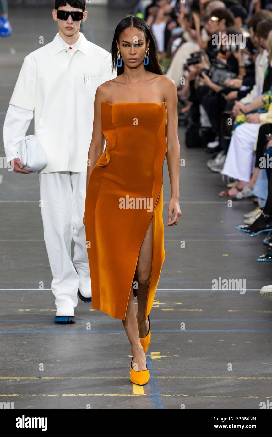 Paris, France. 04th July, 2021. Joan Smalls at OFF-WHITE Fall Winter ...