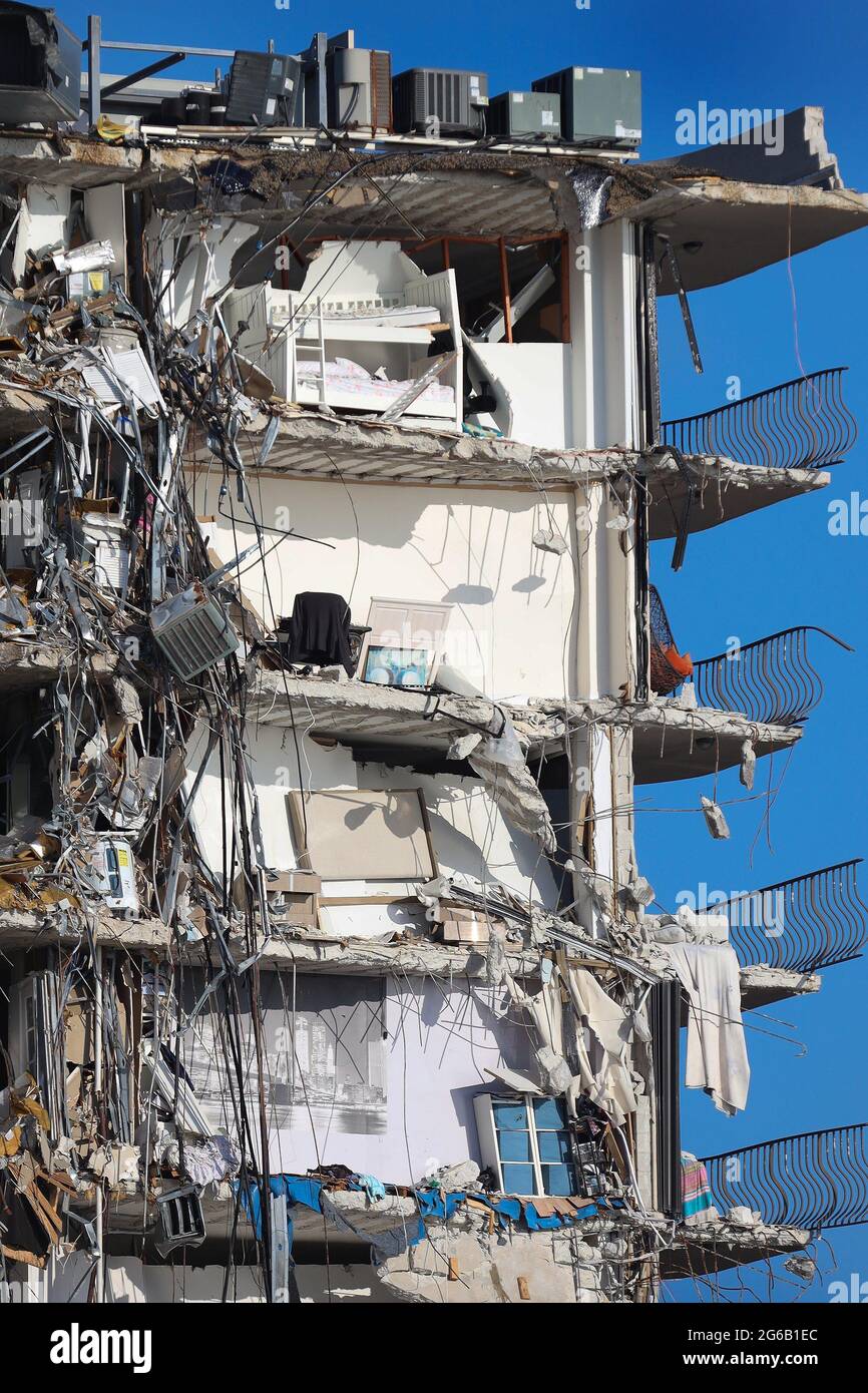 Block perimeter building hi-res stock photography and images - Alamy