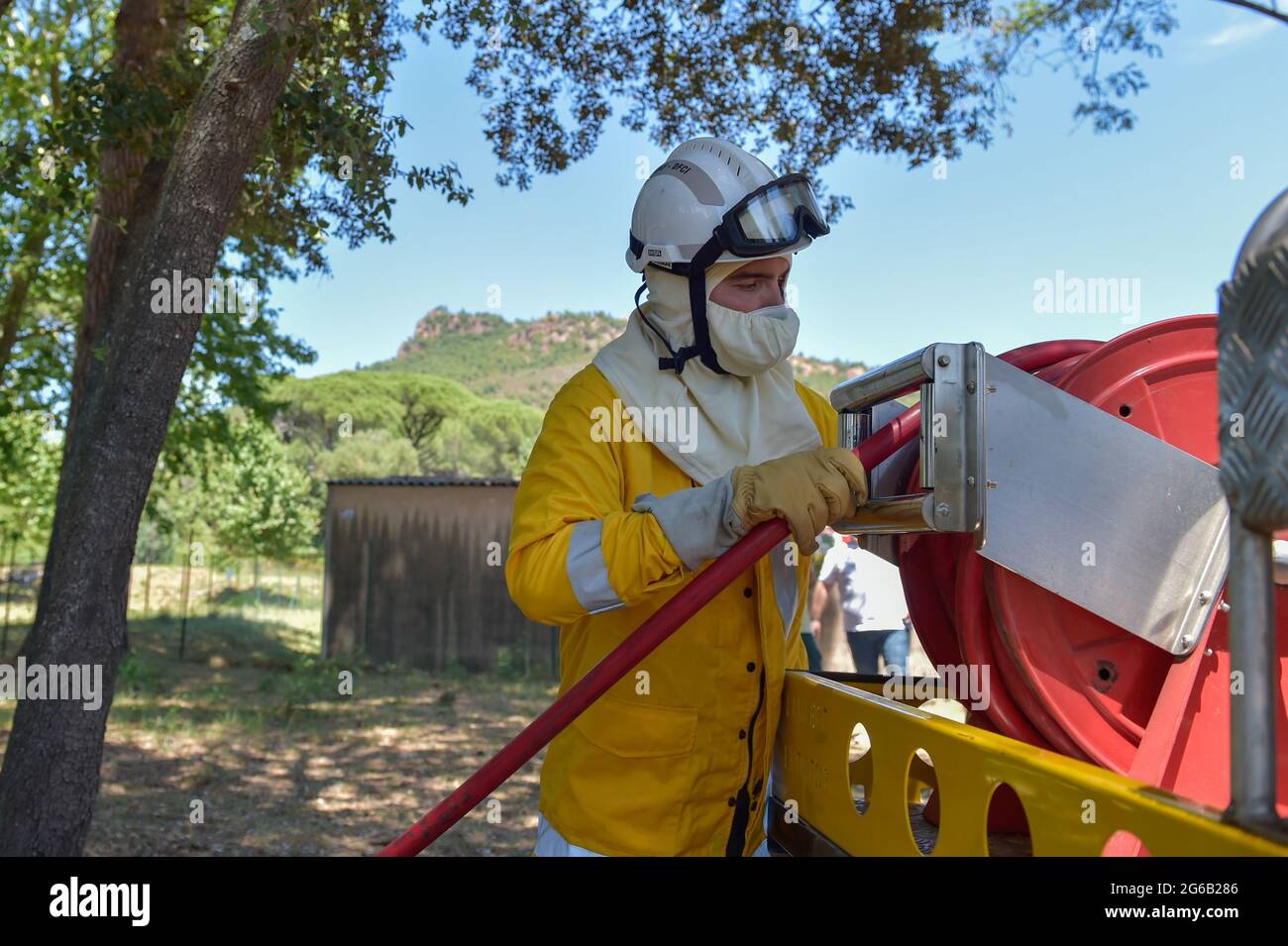 Firefighting organization hi-res stock photography and images - Alamy