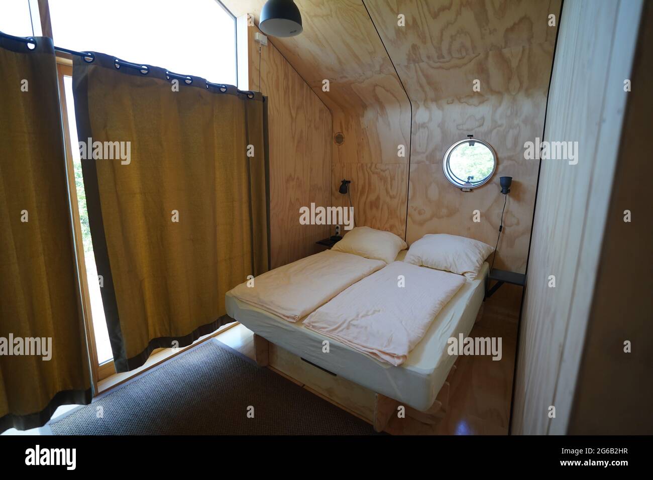 16 June 2021, Schleswig-Holstein, Helgoland: View into the bedroom of a ...