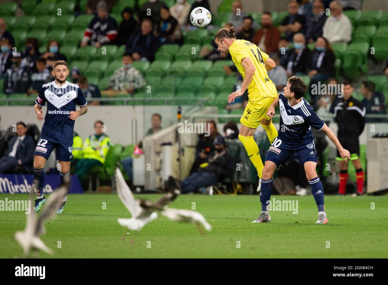 MELBOURNE, AUSTRALIA - FEBRUARY 24: Alex Rufer of Wellington Phoenix ...