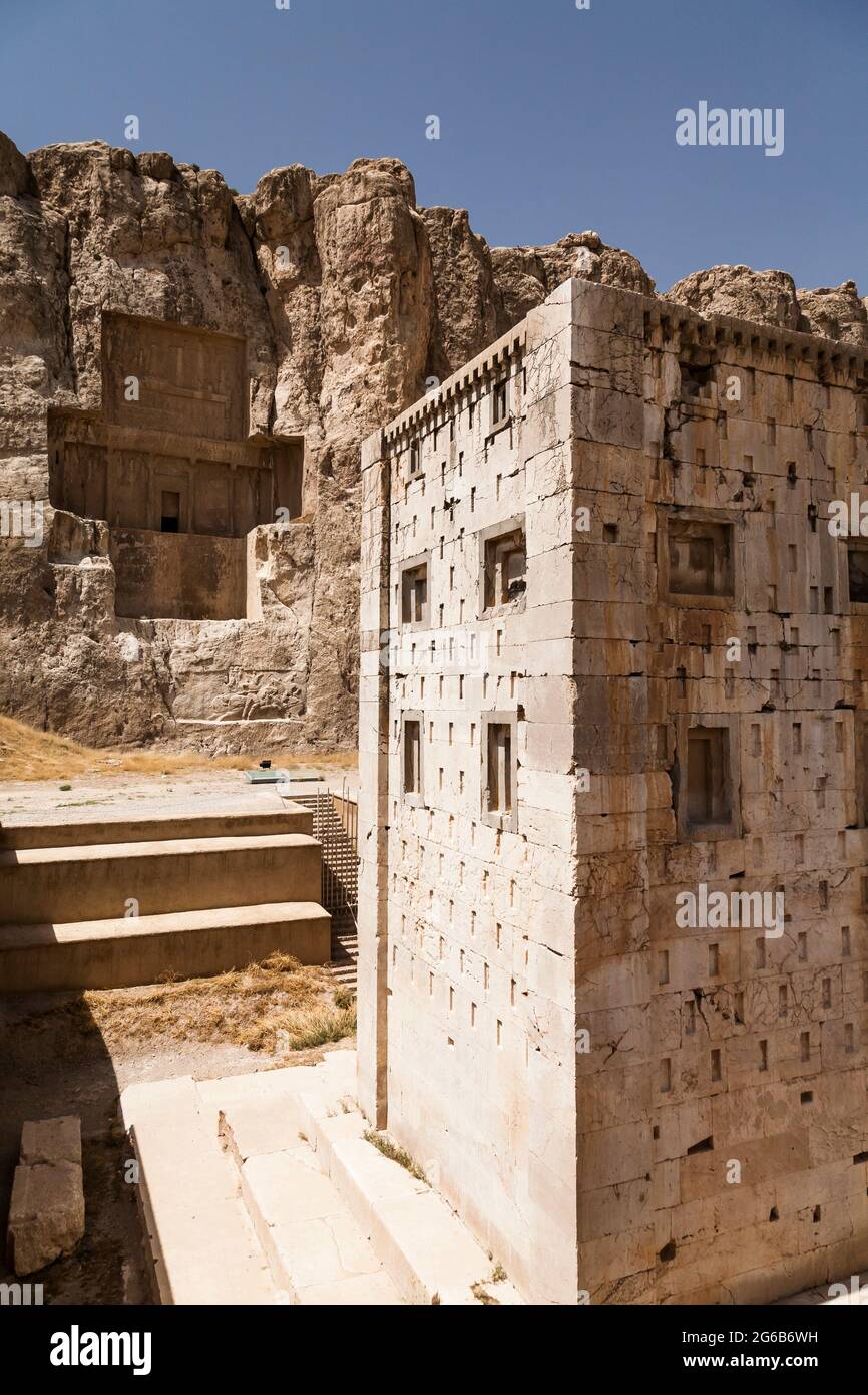 Iranian calendar hi-res stock photography and images - Alamy