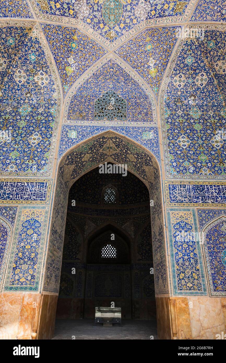 Interior with artistic tile work of Imam mosque(Shah mosque), Imam ...
