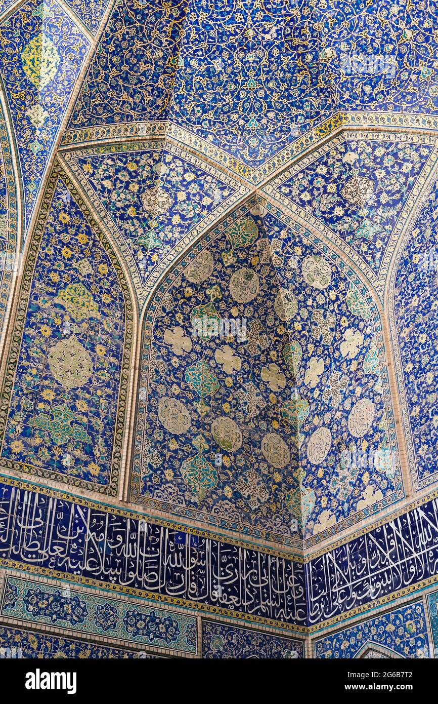 Interior with artistic tile work of Imam mosque(Shah mosque), Imam ...