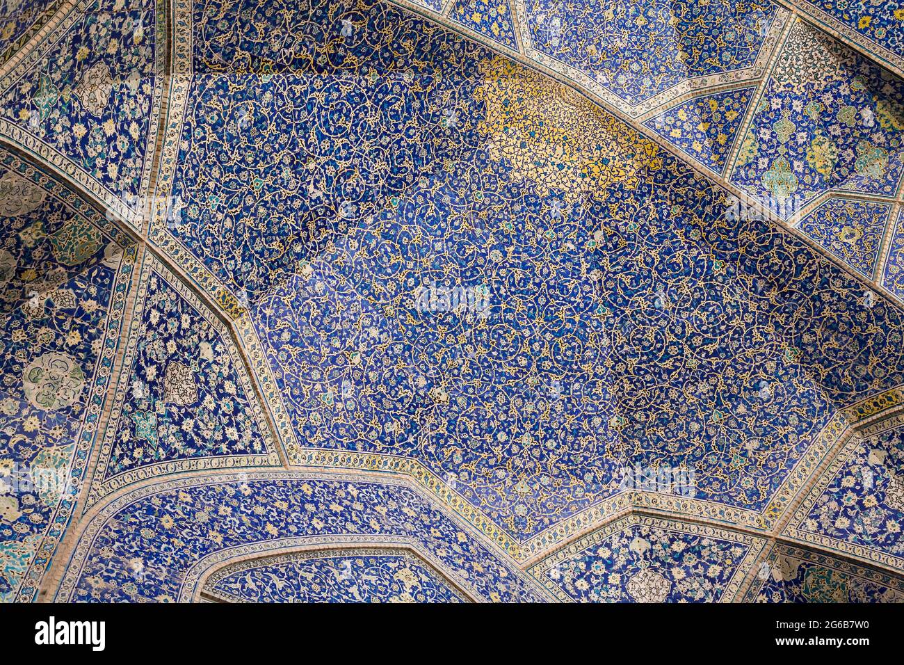 Interior with artistic tile work of Imam mosque(Shah mosque), Imam ...