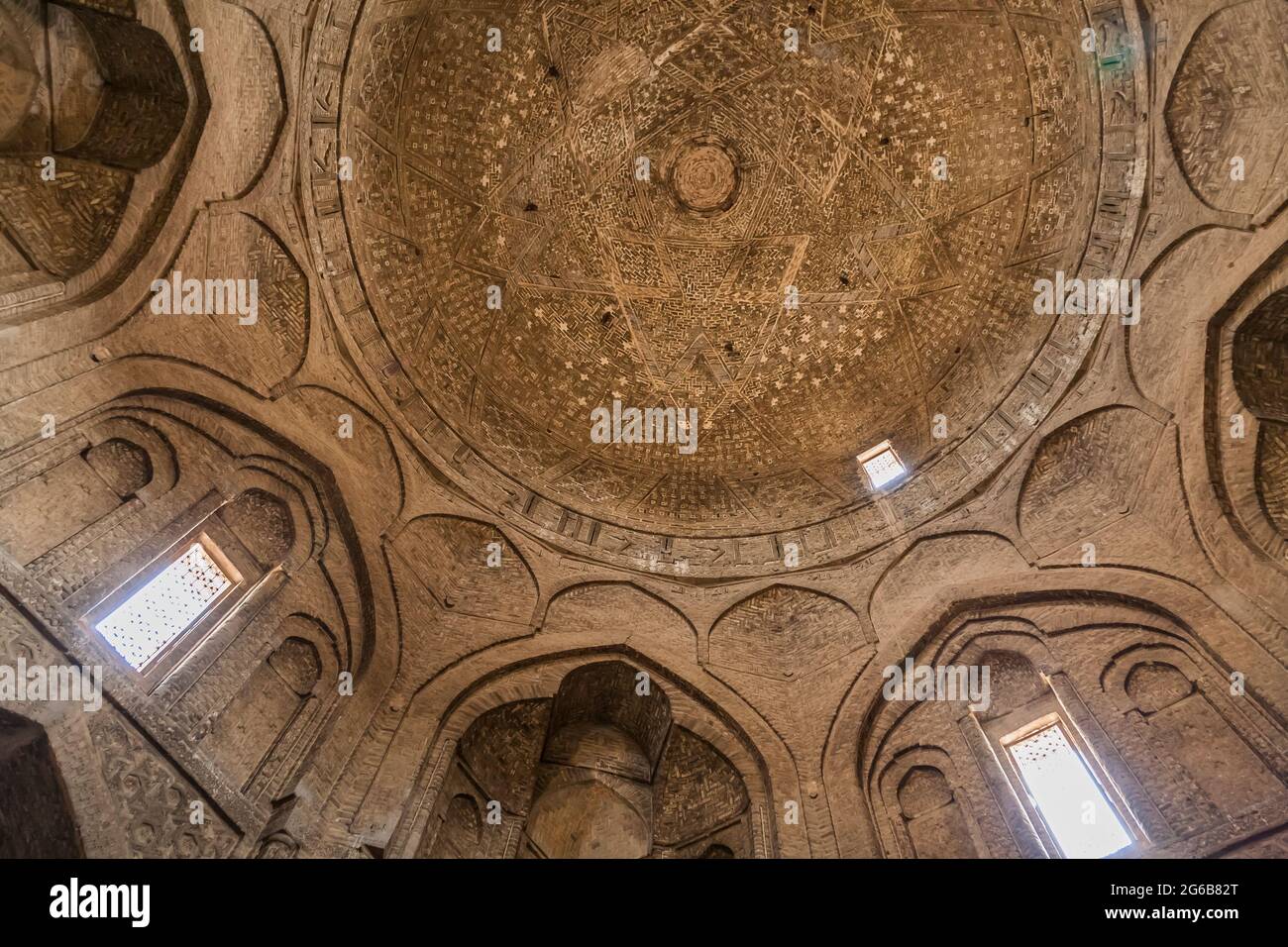 Artistic brick work of dome ceiling, Friday mosque(Jameh mosque ...