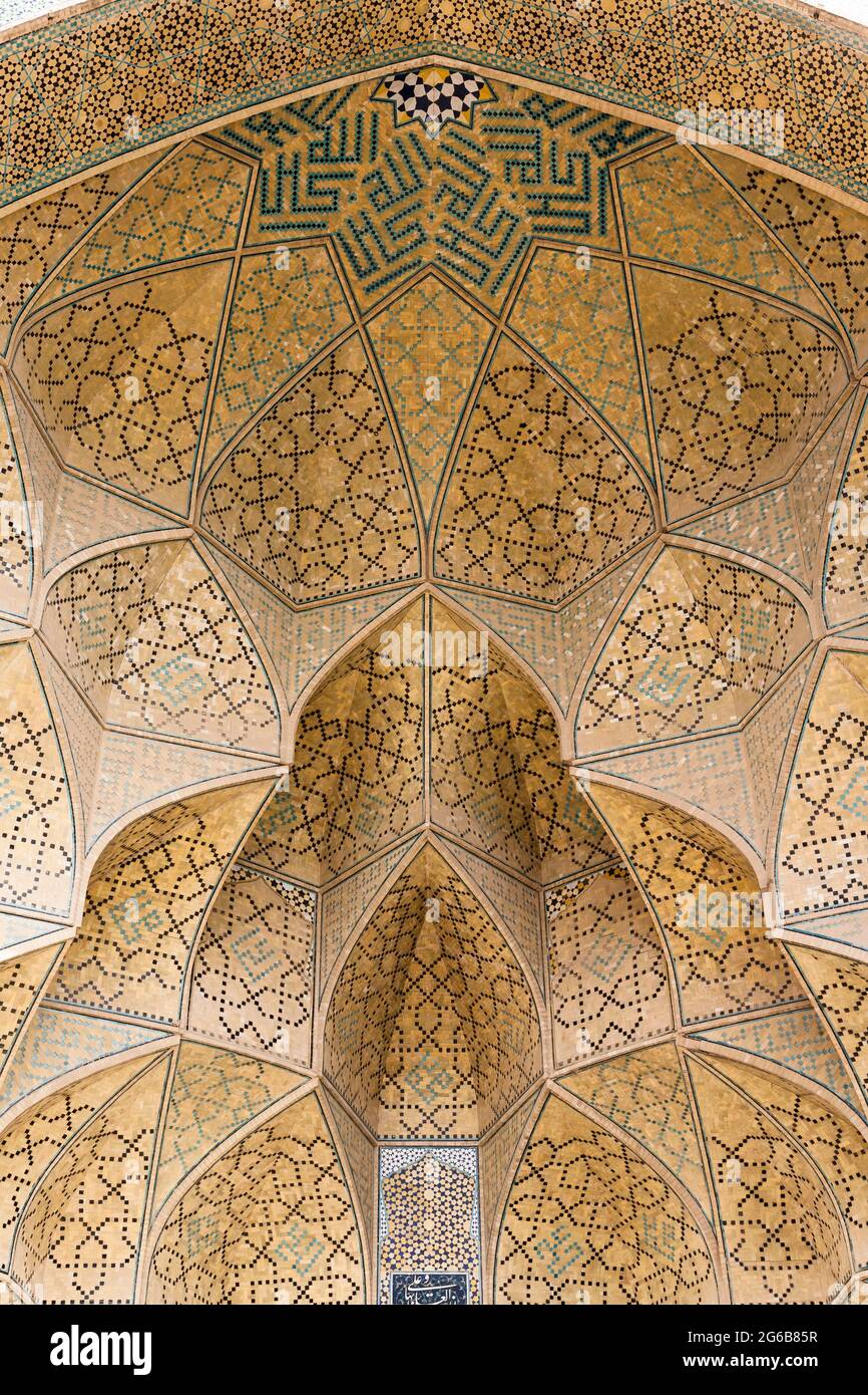 Iwan structure of Friday mosque(Jameh mosque), Isfahan(Esfahan ...