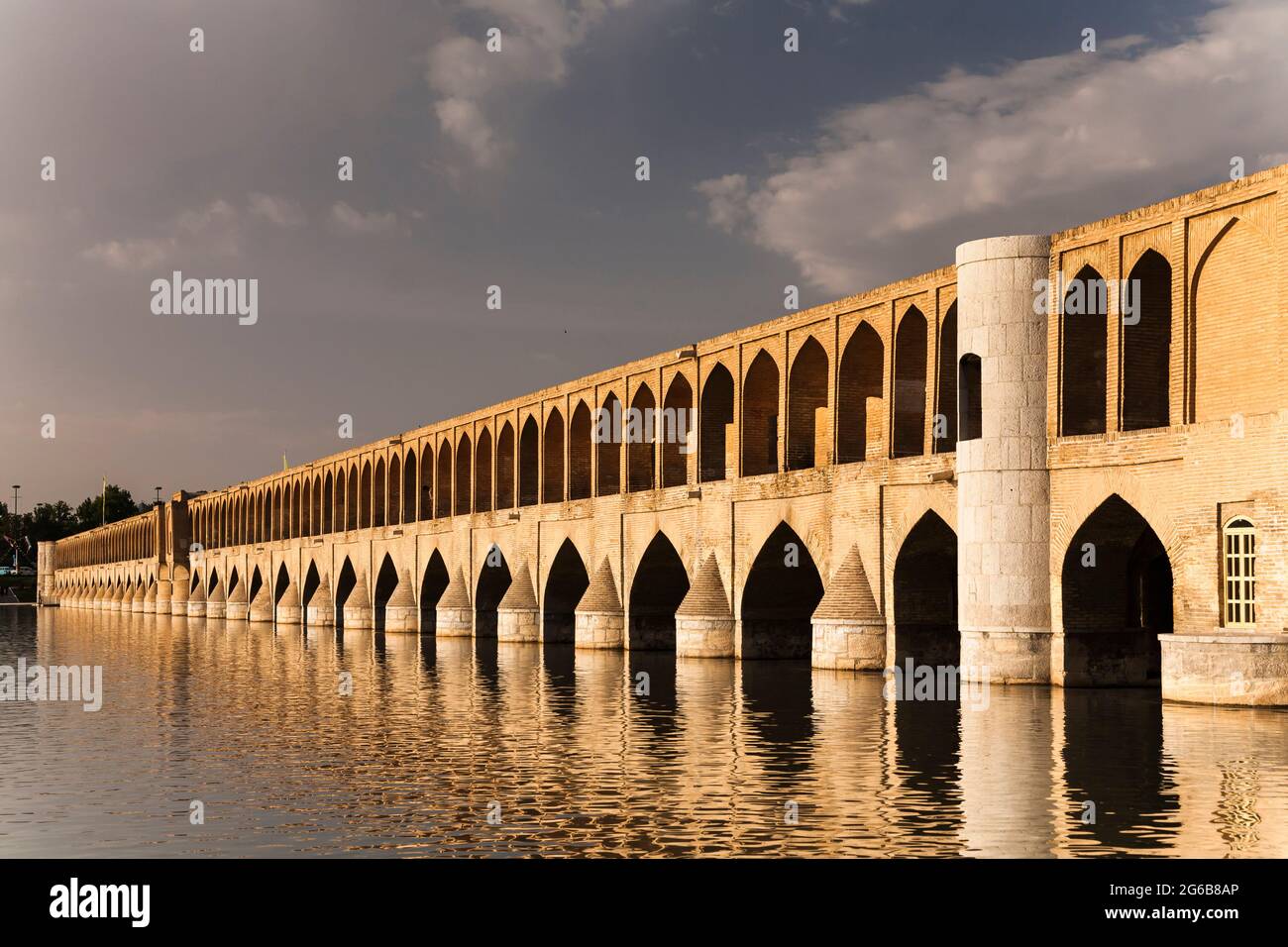 Evening glow of historical Khaju Bridge(Si o se pol), over Zayanderud ...