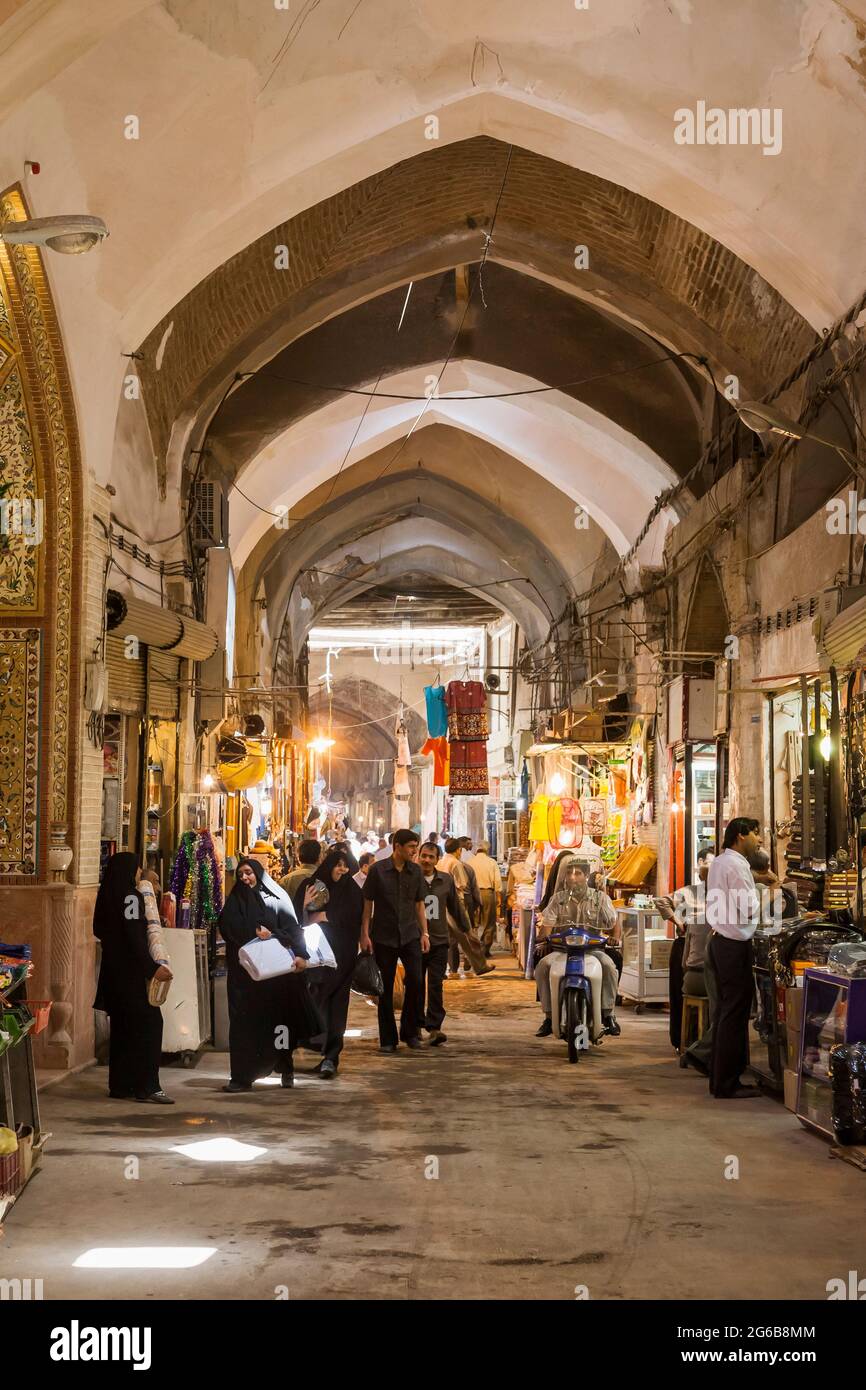 Grand Bazaar, Isfahan(Esfahan), Isfahan Province, Iran, Persia, Western ...