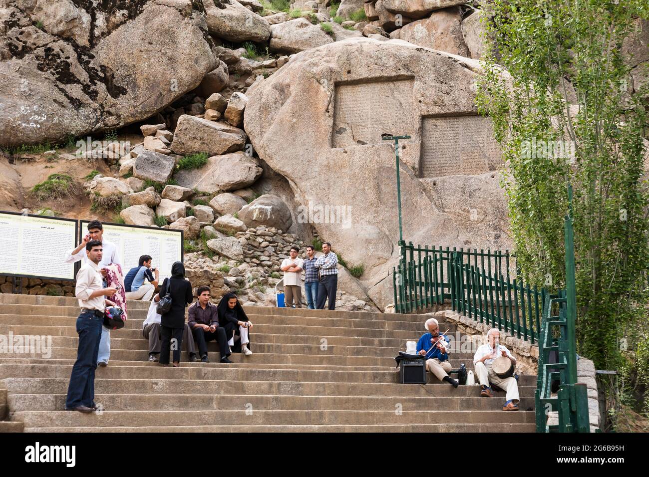 People at Ganj Nameh(Ganiname), Achaemenid cuneiform inscriptions ...