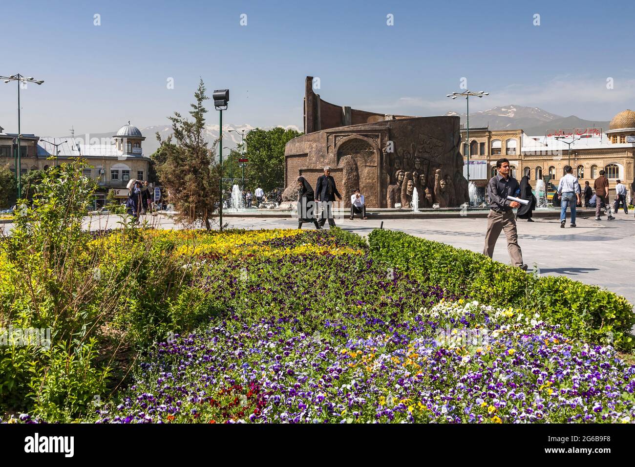 Imam Khomeini Square and mountains, city center square, Hamedan(Hamadan ...