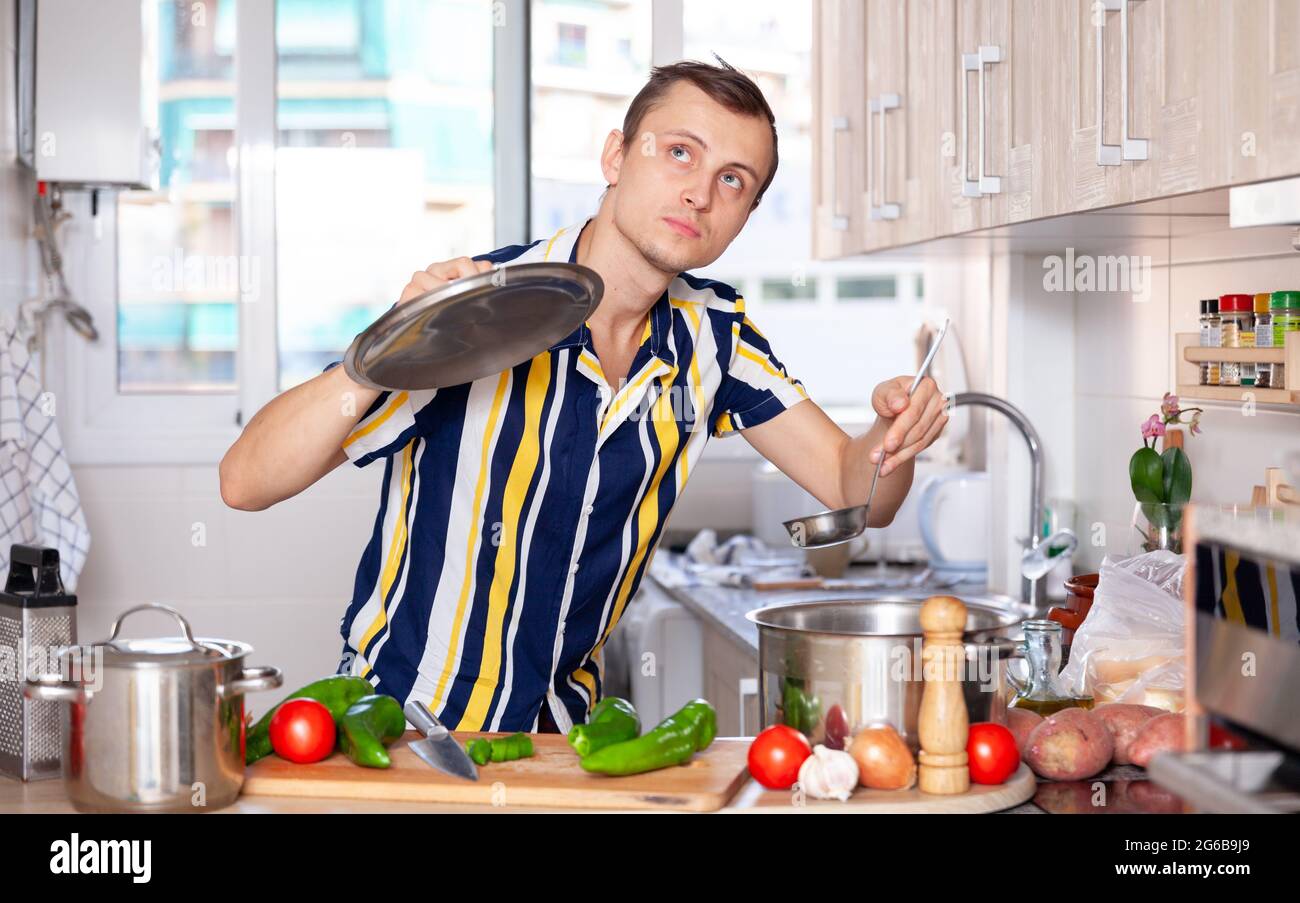 Ordinary man hi-res stock photography and images - Alamy