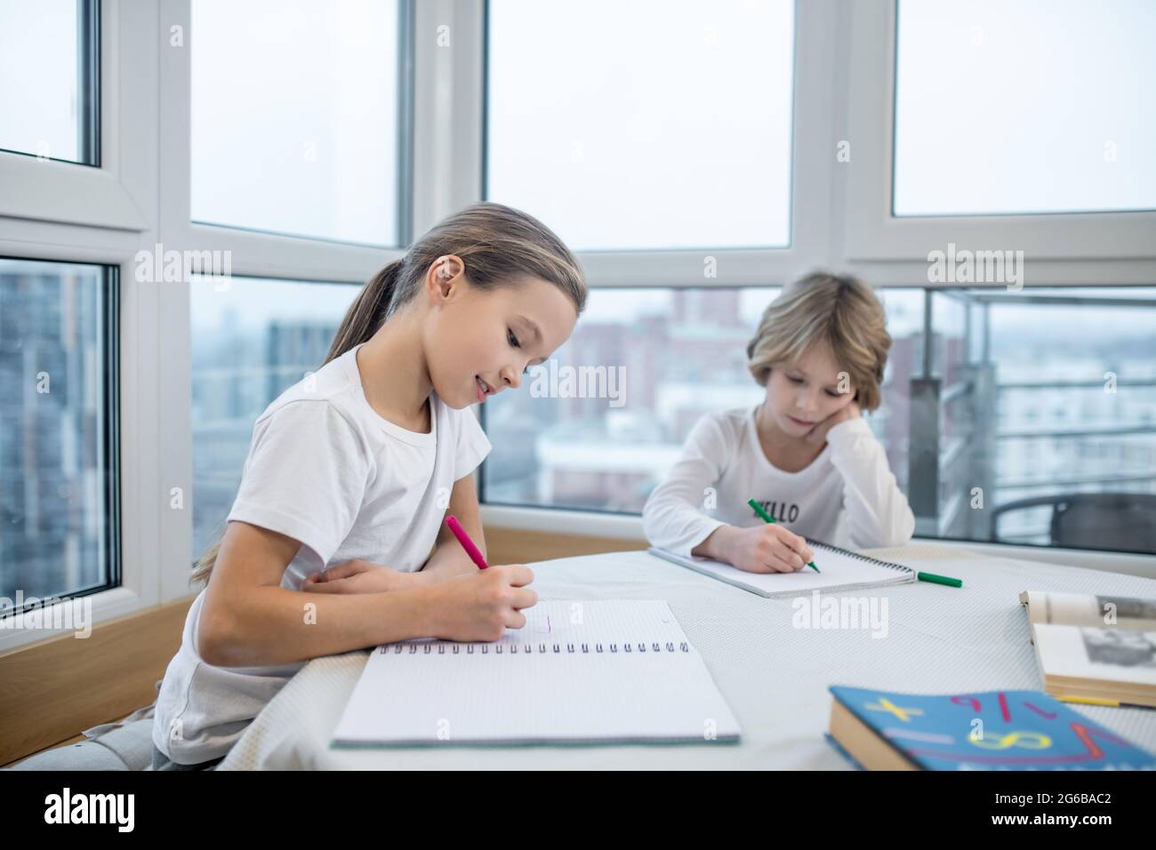 Home lessons for kids hi-res stock photography and images - Alamy
