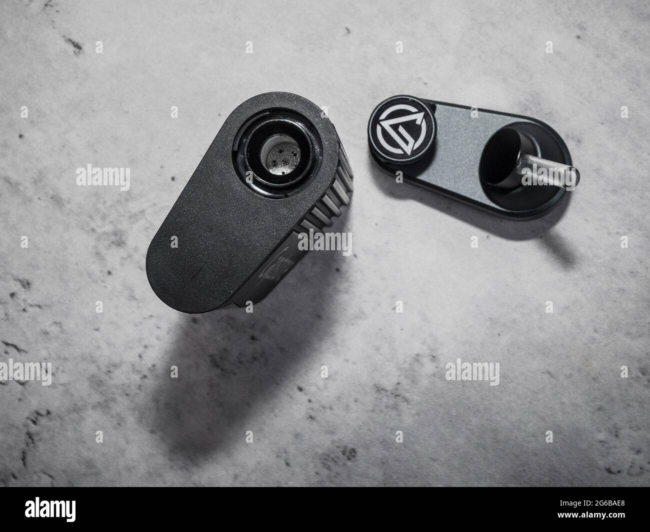 Cleaning your vape hi-res stock photography and images - Alamy