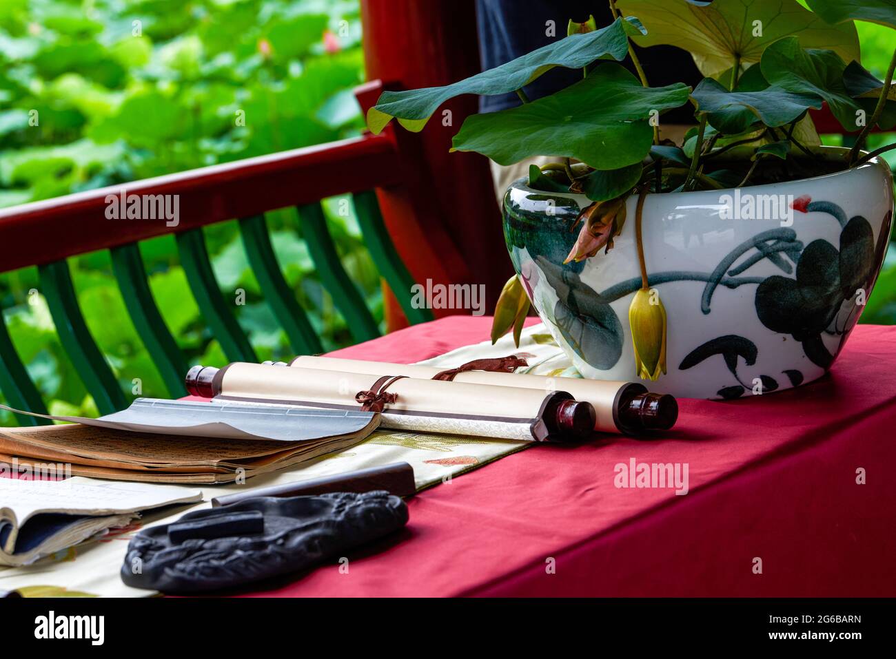 Traditional chinese seal tool hi-res stock photography and images - Alamy
