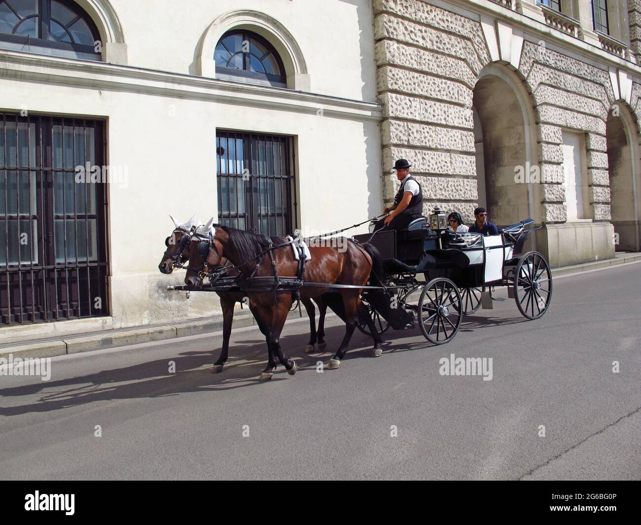 Fiacre square hi-res stock photography and images - Alamy