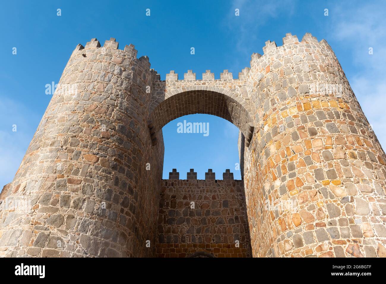 Alcazar Gate of the medieval city wall of Avila, Spain Stock Photo - Alamy