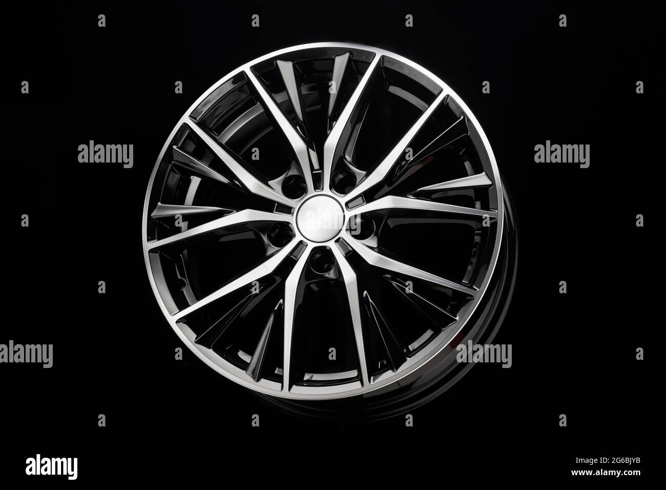 Black alloy wheel curved hi-res stock photography and images - Alamy