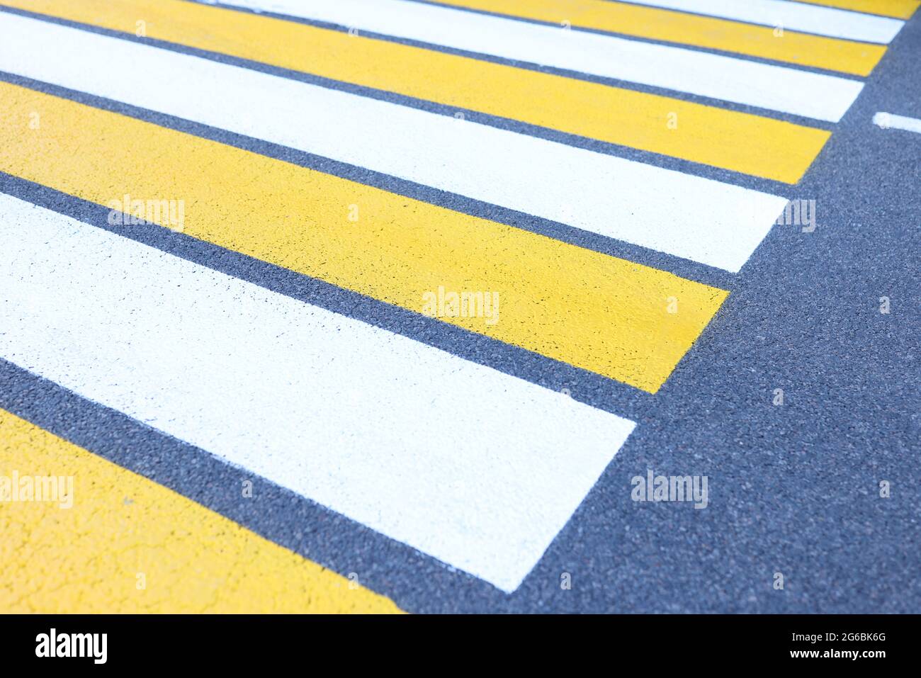 Asphalt road texture yellow stripe hi-res stock photography and images ...