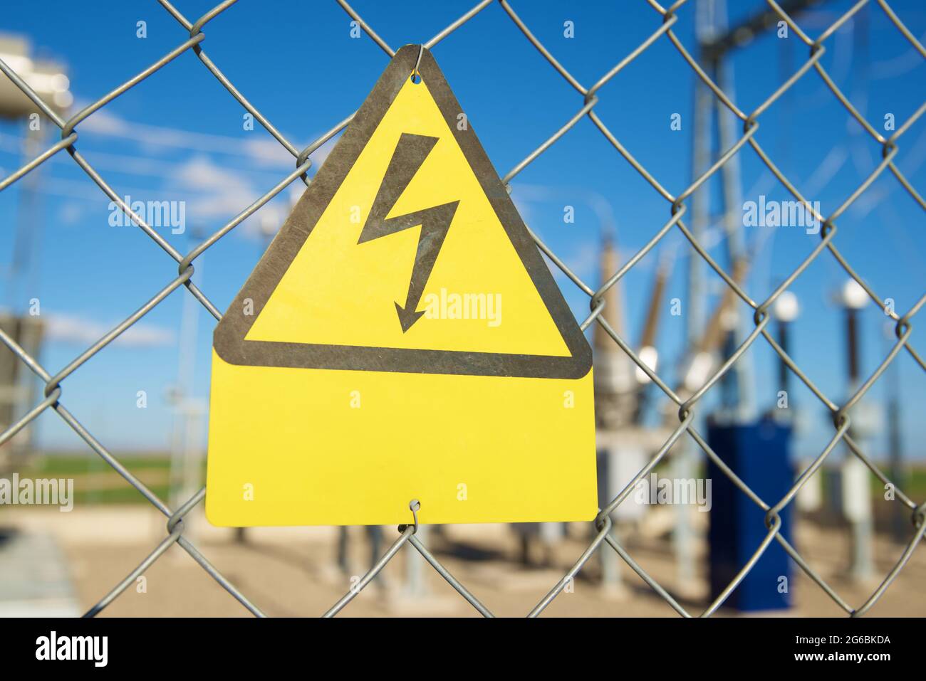 Electrical substation danger death sign hi-res stock photography and ...