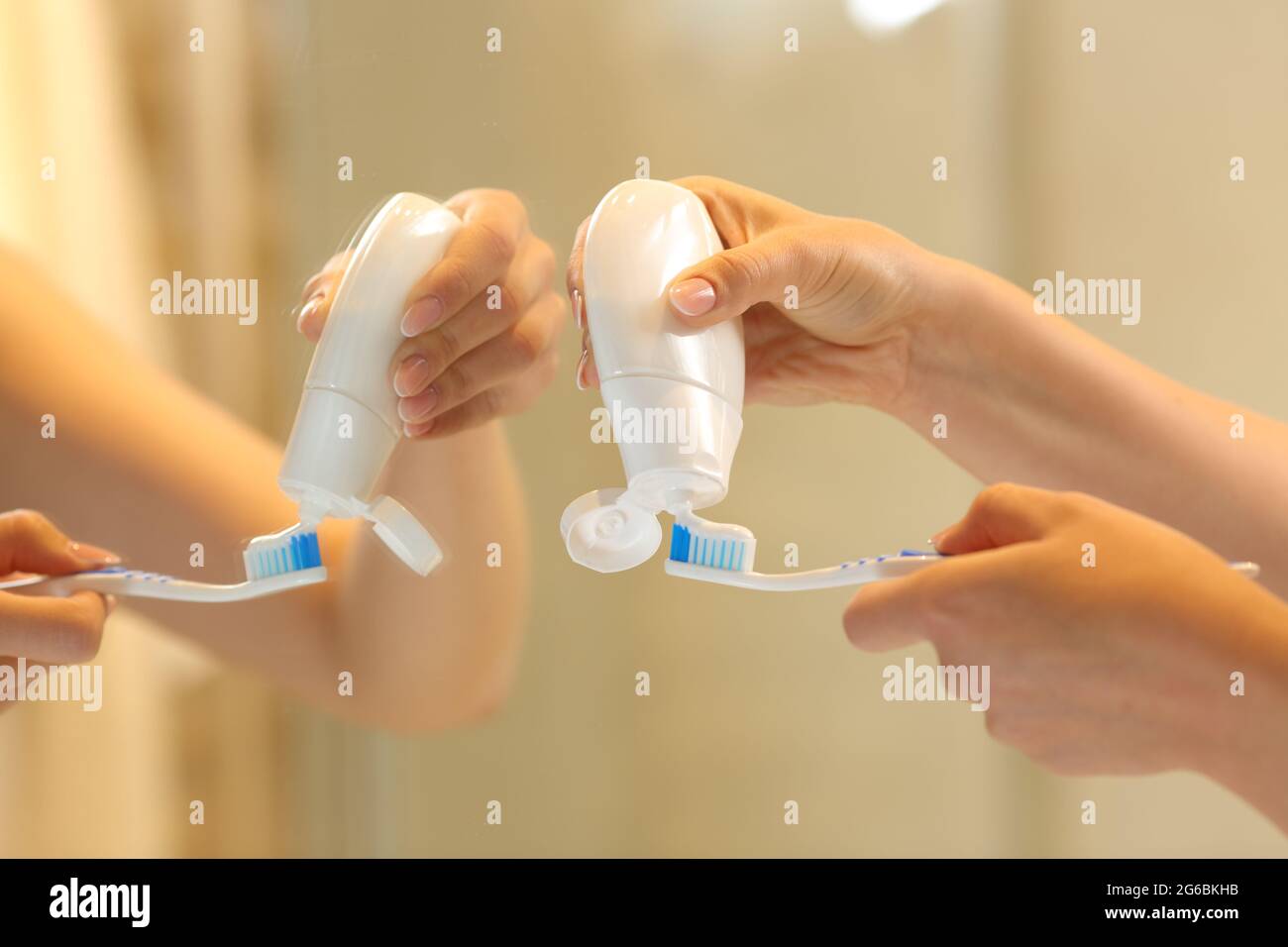 Squeezing toothpaste hi-res stock photography and images - Alamy