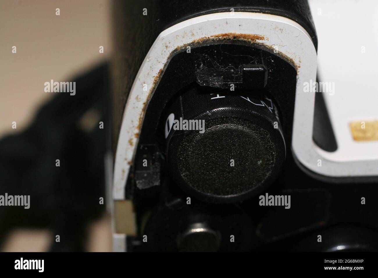 Broken dslr hi-res stock photography and images - Alamy