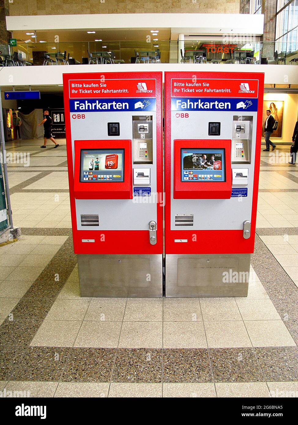 Station clock obb hi-res stock photography and images - Alamy