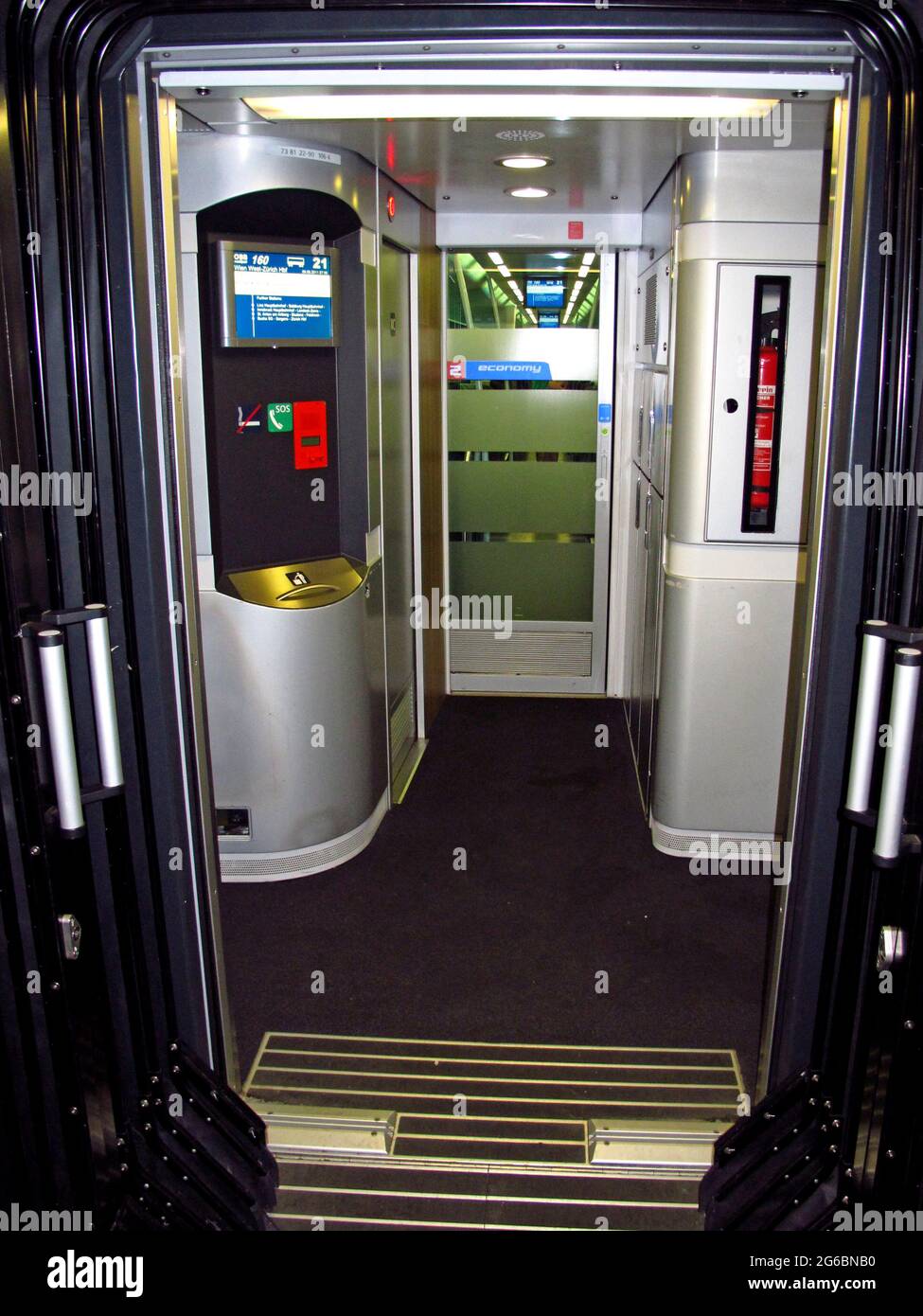 Station clock obb hi-res stock photography and images - Alamy