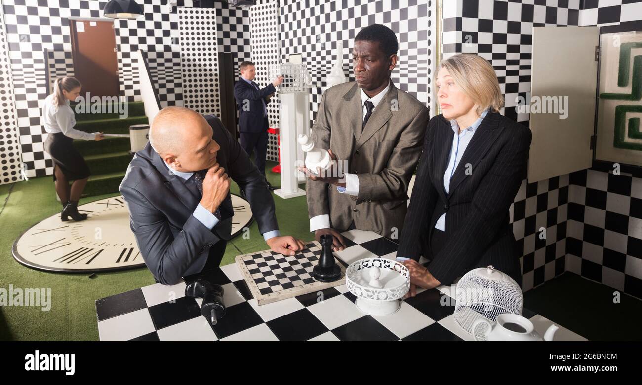 Solving puzzles hi-res stock photography and images - Alamy