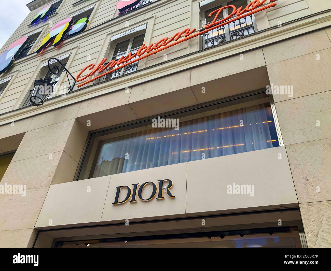 Dior Brand High Resolution Stock Photography and Images - Alamy